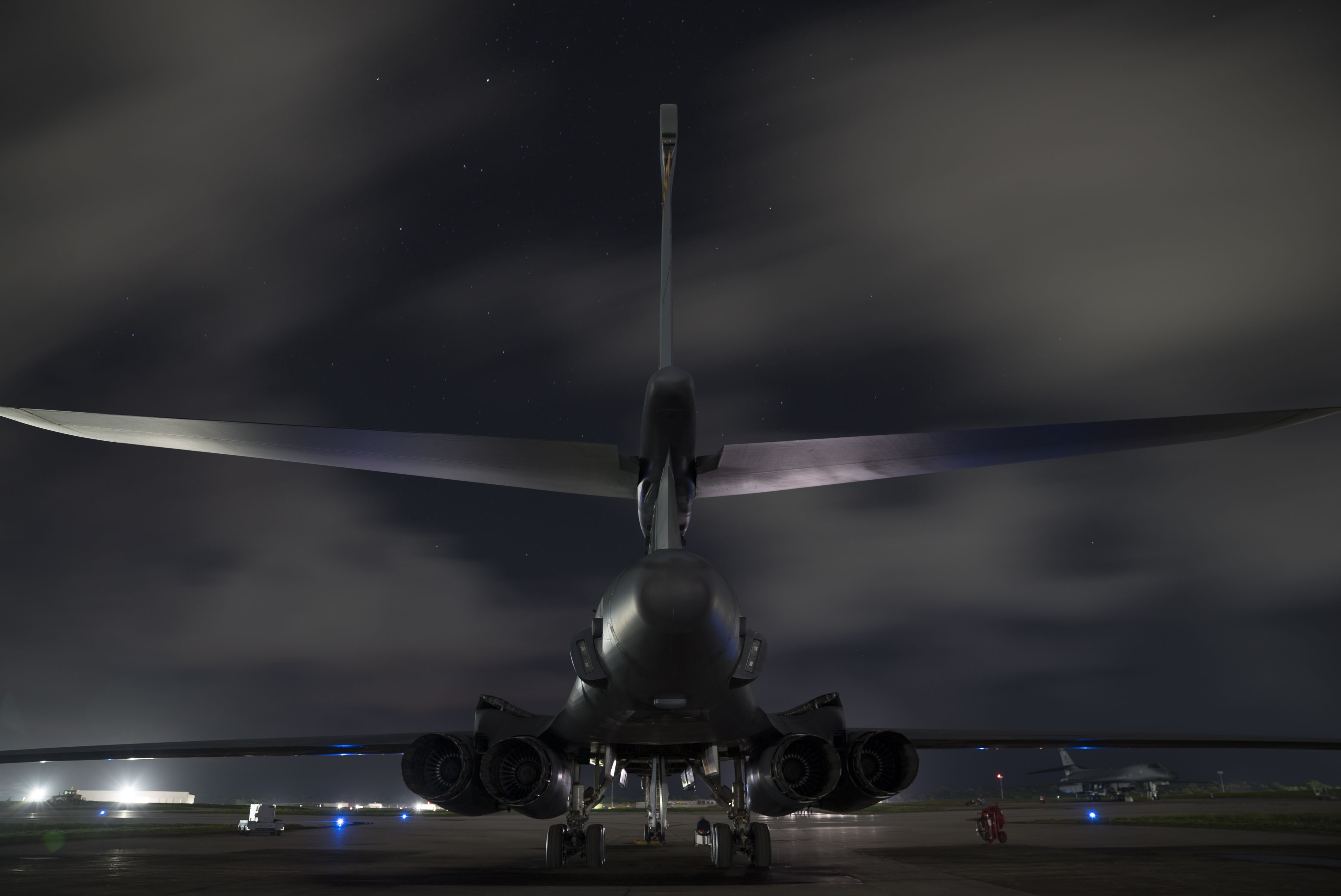U.S. Air Force bombers integrate with Royal Australian Air Force JTACs ...