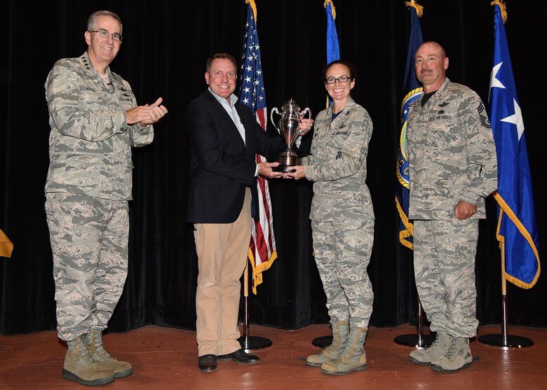 USSTRATCOM Commander visits F. E. Warren > F.E. Warren Air Force Base ...