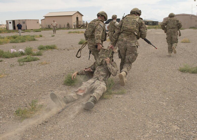 EOD receives Tactical Combat Casualty Care training > Holloman Air ...