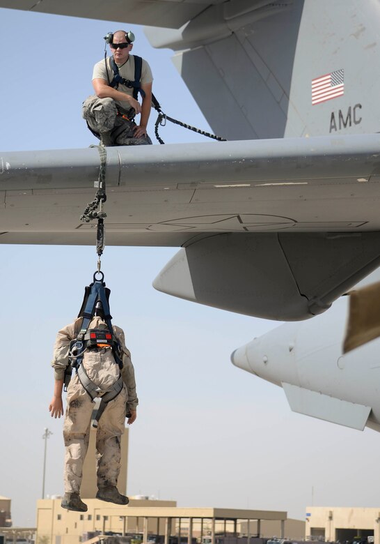 8 EAMS execute Fall Protection Exercise > U.S. Air Forces Central ...