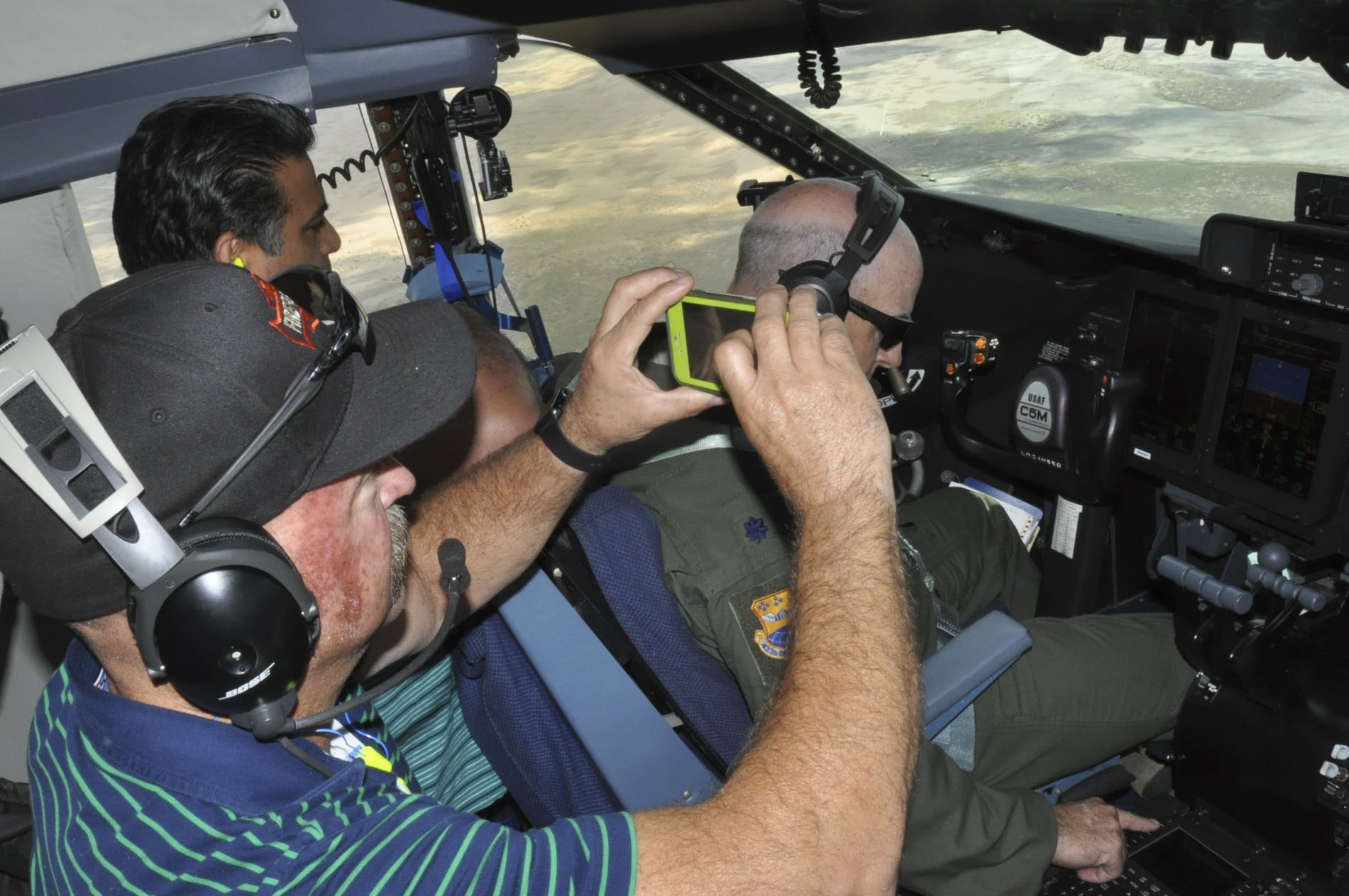 Boss Lift provides sky-high look at Alamo Wing mission > 433rd Airlift ...