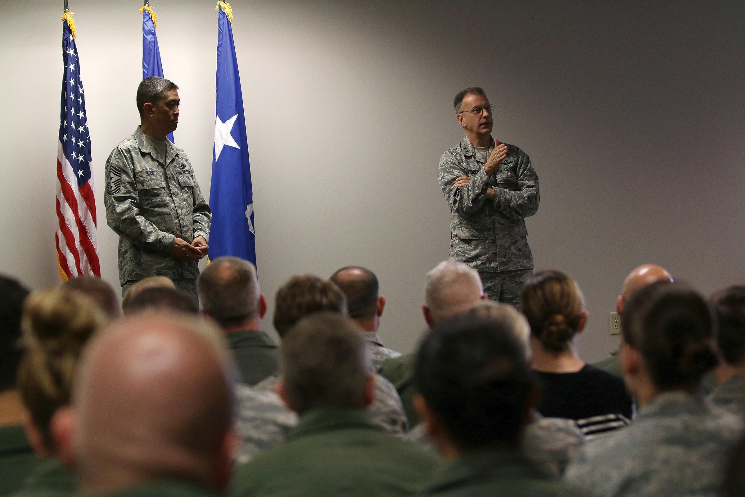 4th AF commander, command chief visit 445th Airlift Wing