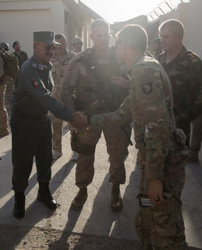 Superior Firepower: U.S. Army M-777 arrives at Bost Airfield to support ...