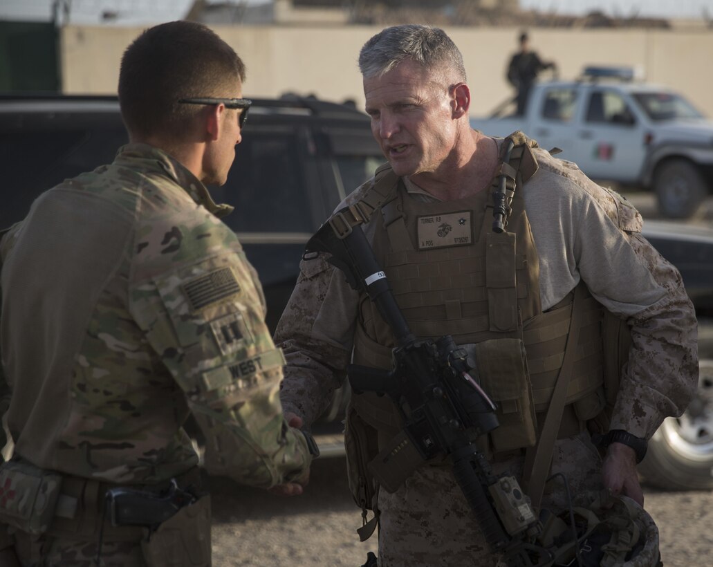 Superior Firepower: U.S. Army M-777 arrives at Bost Airfield to support ...