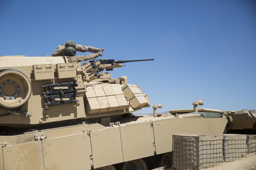 MAGTF-3 Marines prepare weapon systems for ITX 3-17
