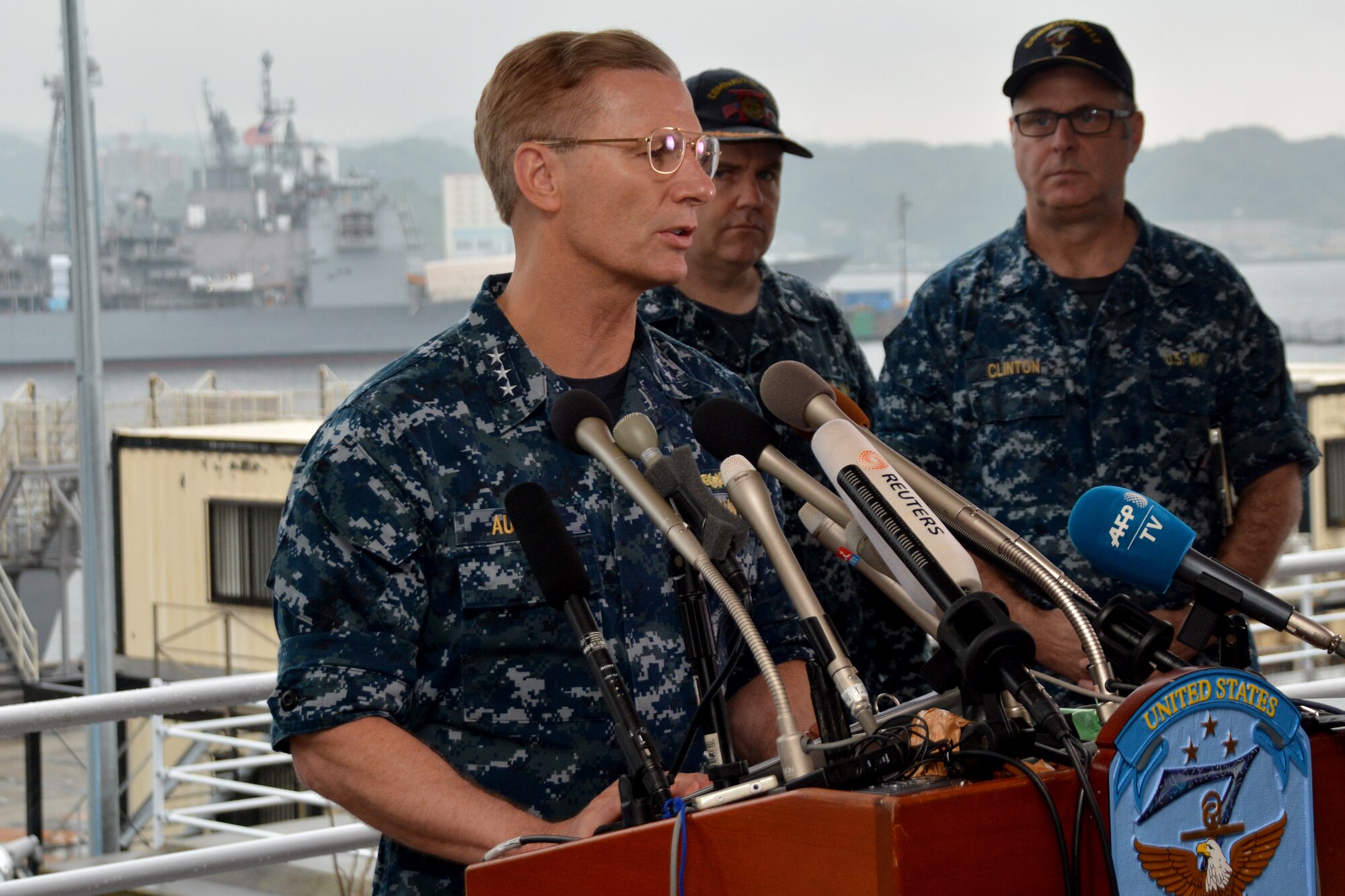 Admiral Praises USS Fitzgerald’s Crew, Announces Investigations > Air ...