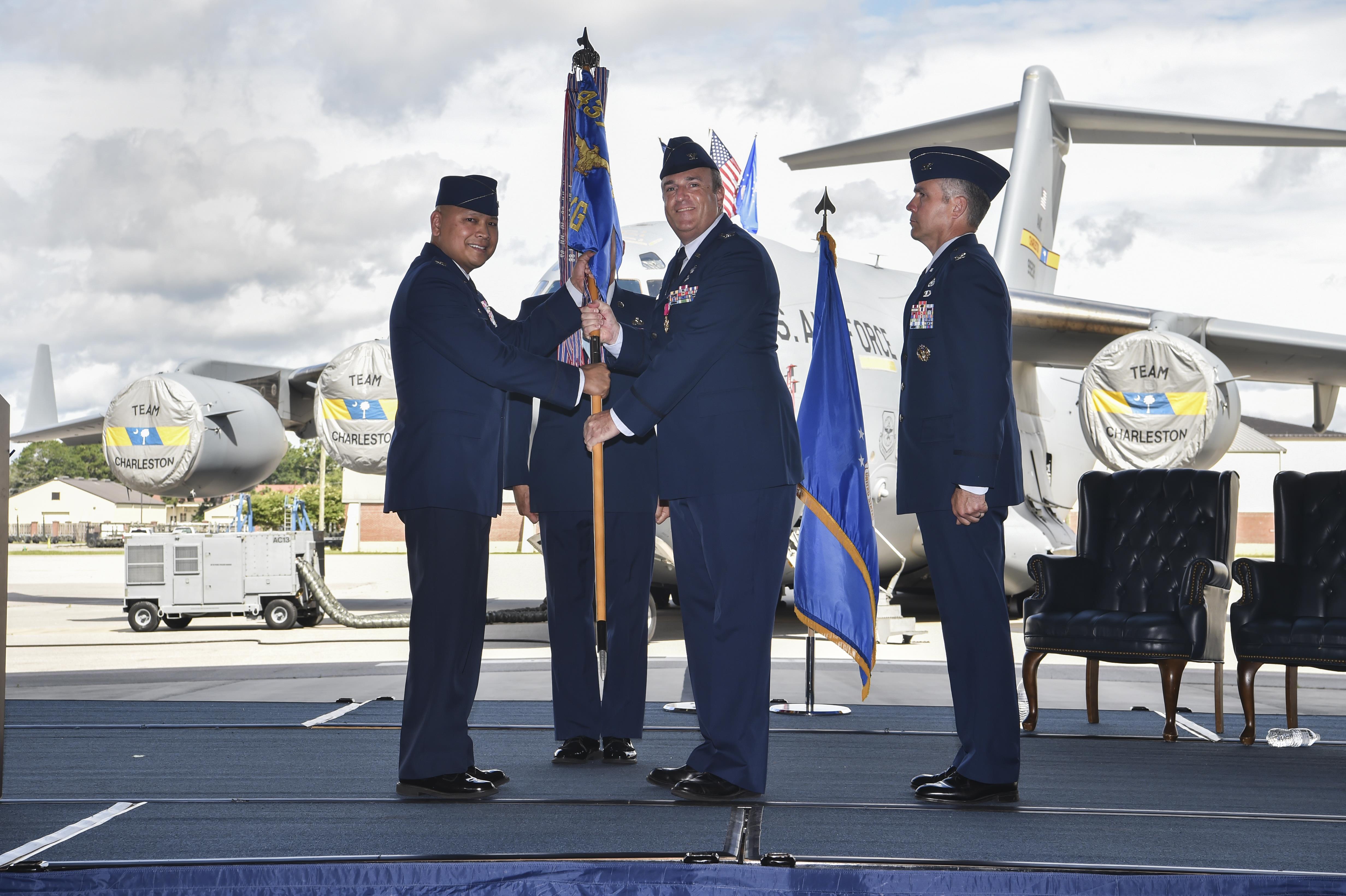 437th MXG change of command