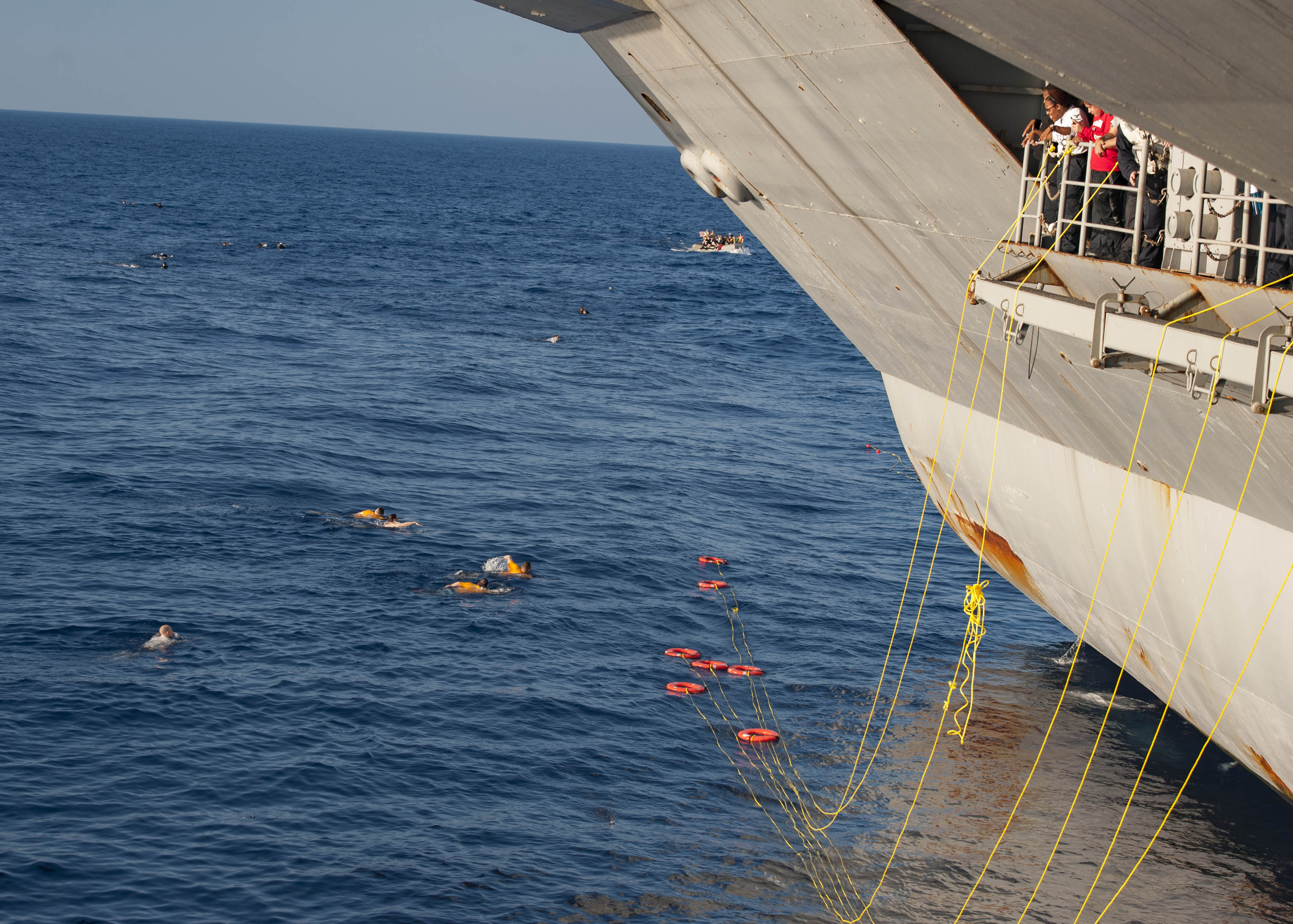 GHWB Takes the Plunge > United States Navy > News Stories