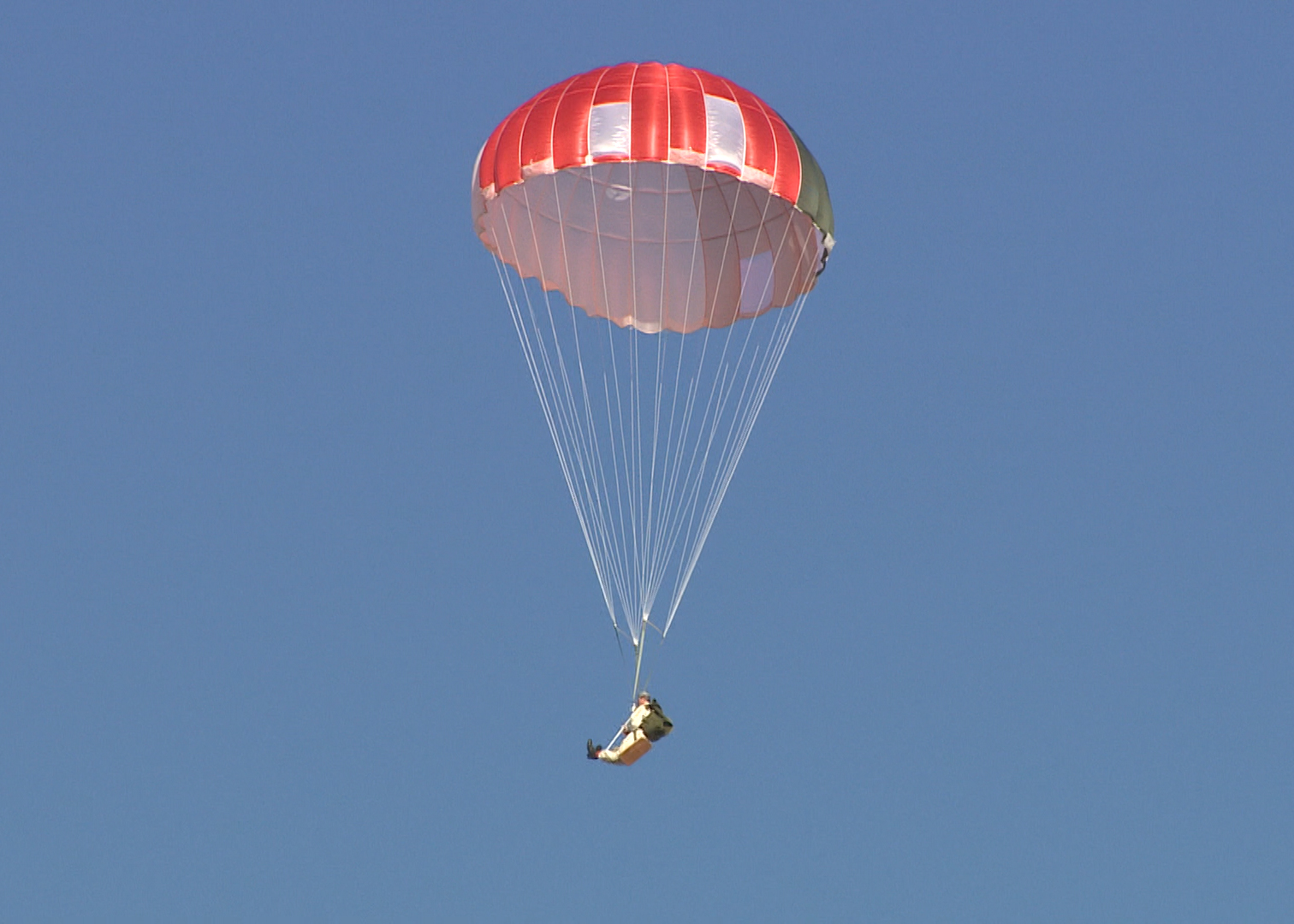 Test team looks at new parachute for ACES II ejection seat > Eglin Air ...