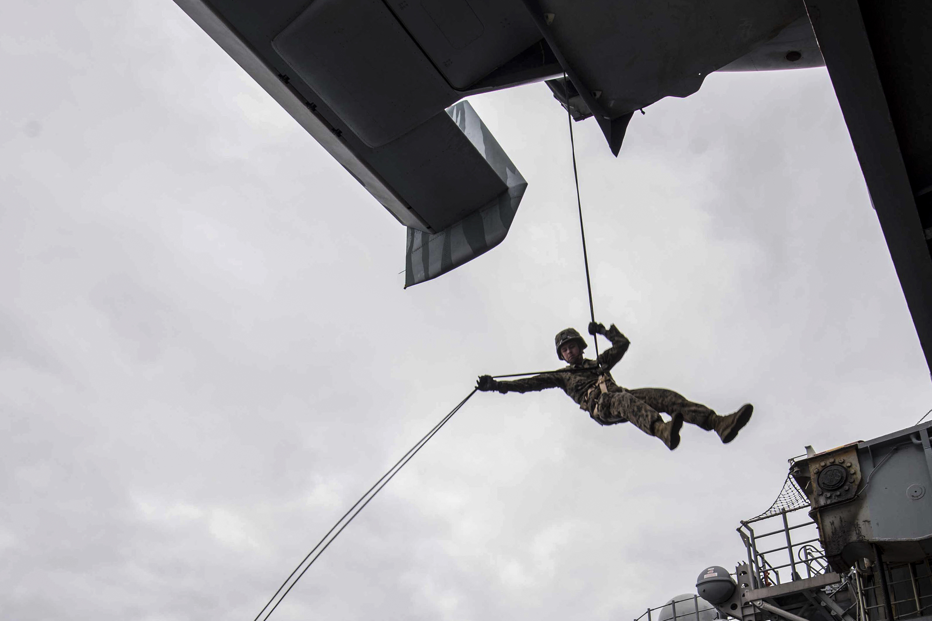 Rappelling Line | U.S. Department of War