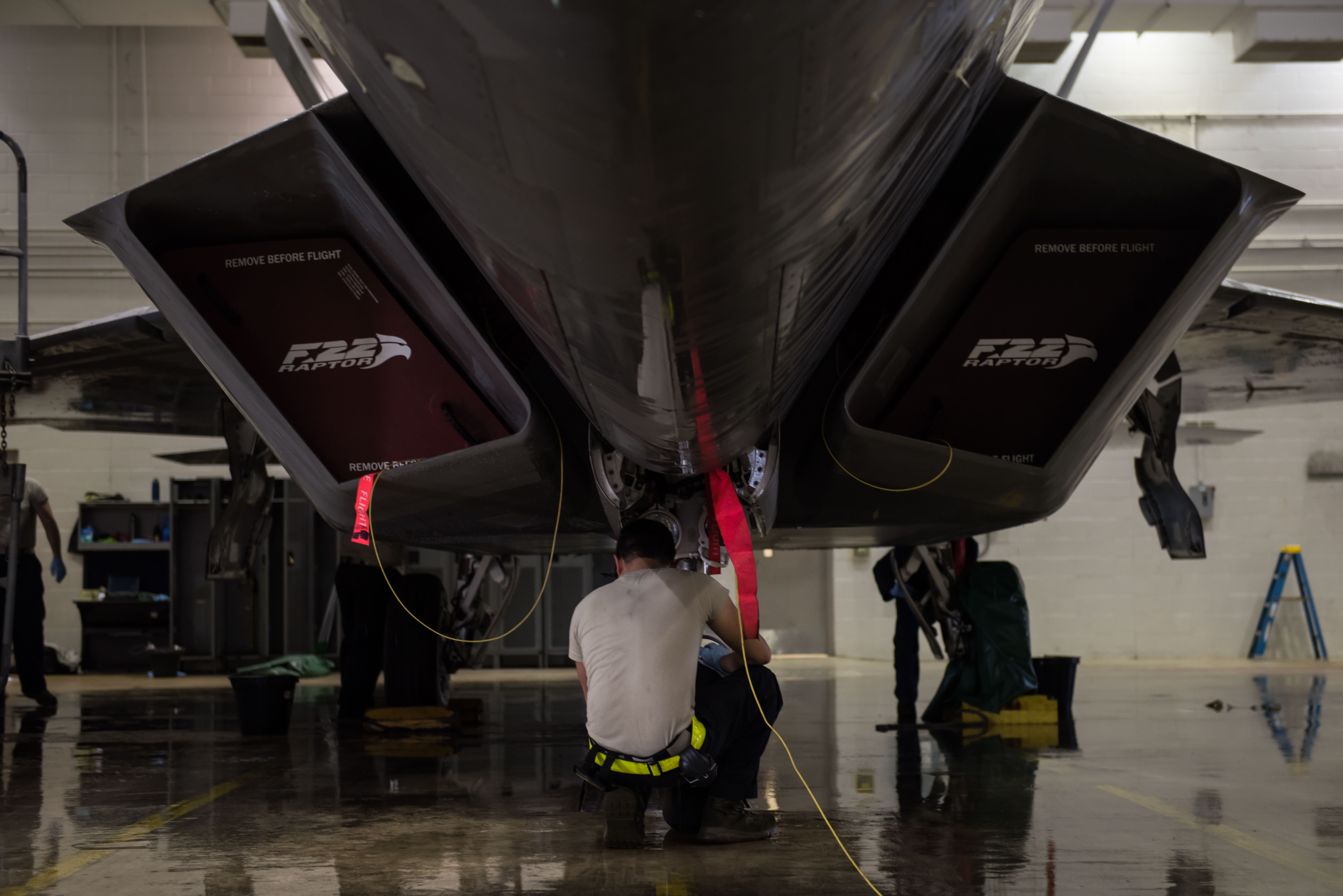 Clean Sweep: Wash rack keeps F-22A Raptor in Air