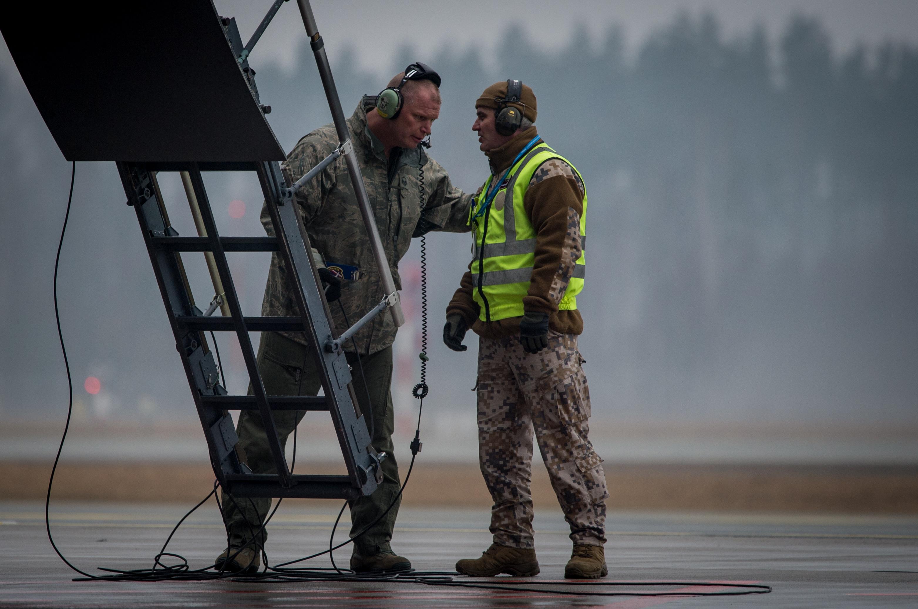 USAF demonstrates rapid deployment of Army helicopters to Latvia > U.S ...