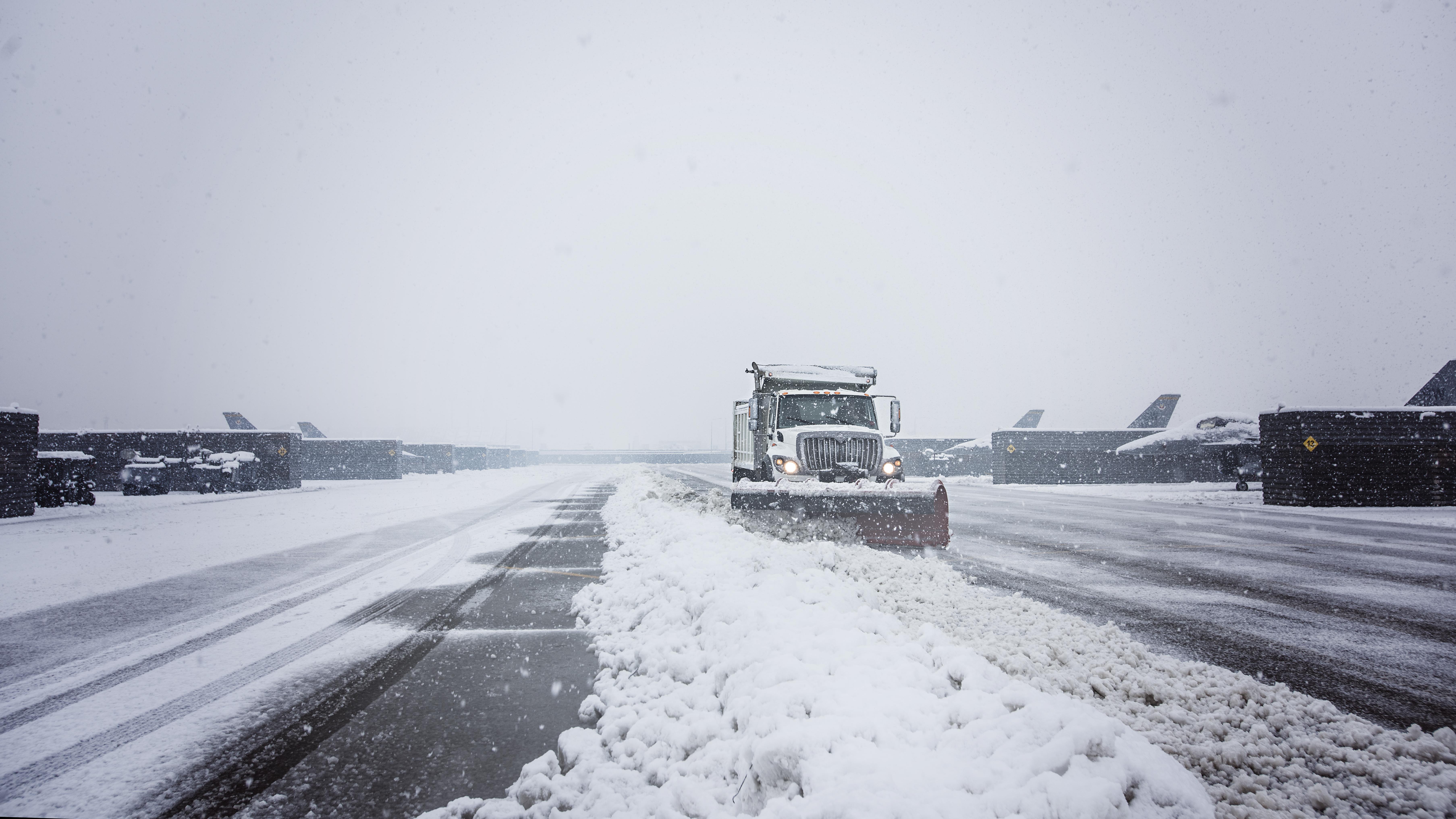 Getting airfield back up and running > U.S. Air Forces Central > Display