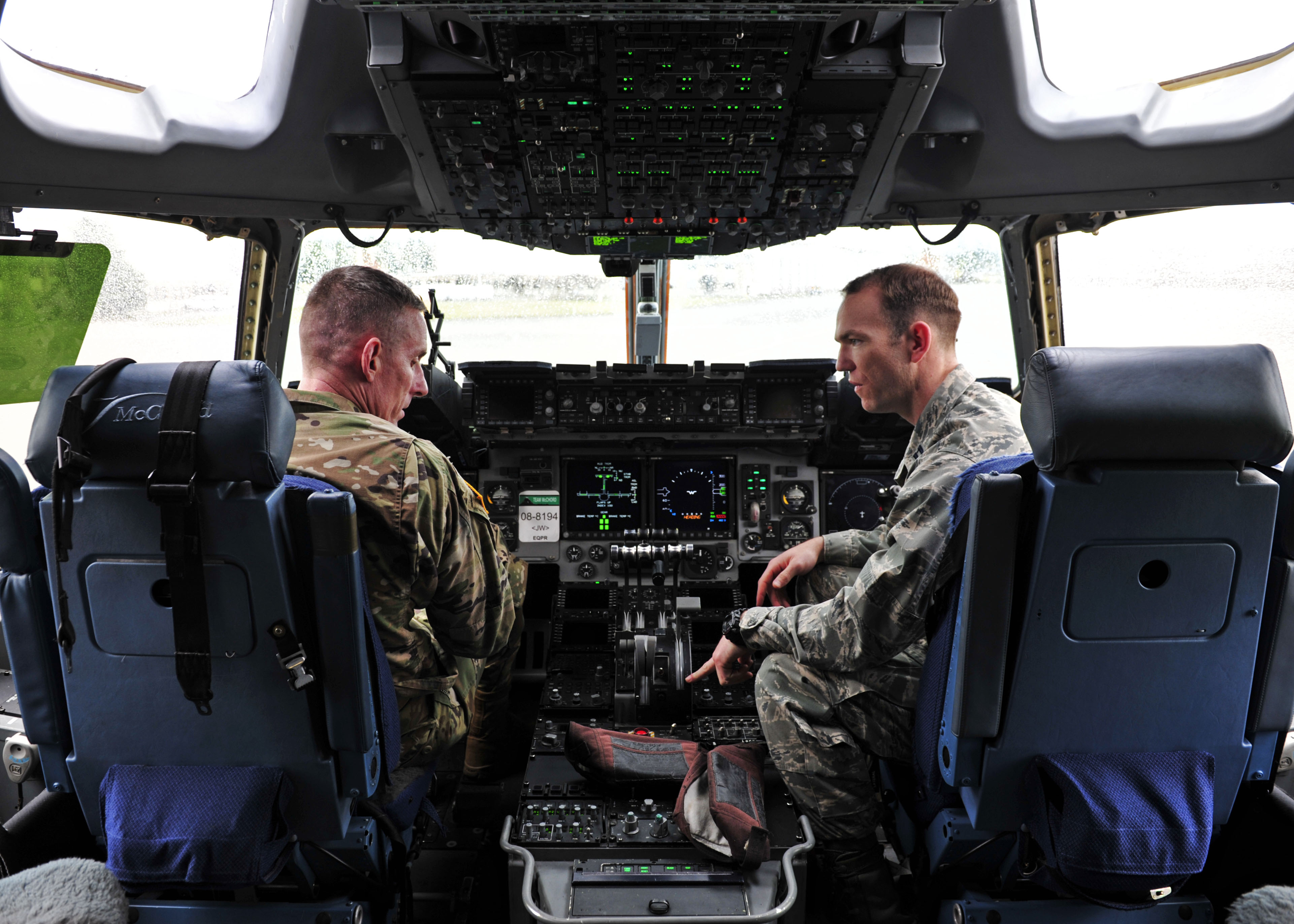 Incoming I Corps commanding general receives McChord Field orientation ...