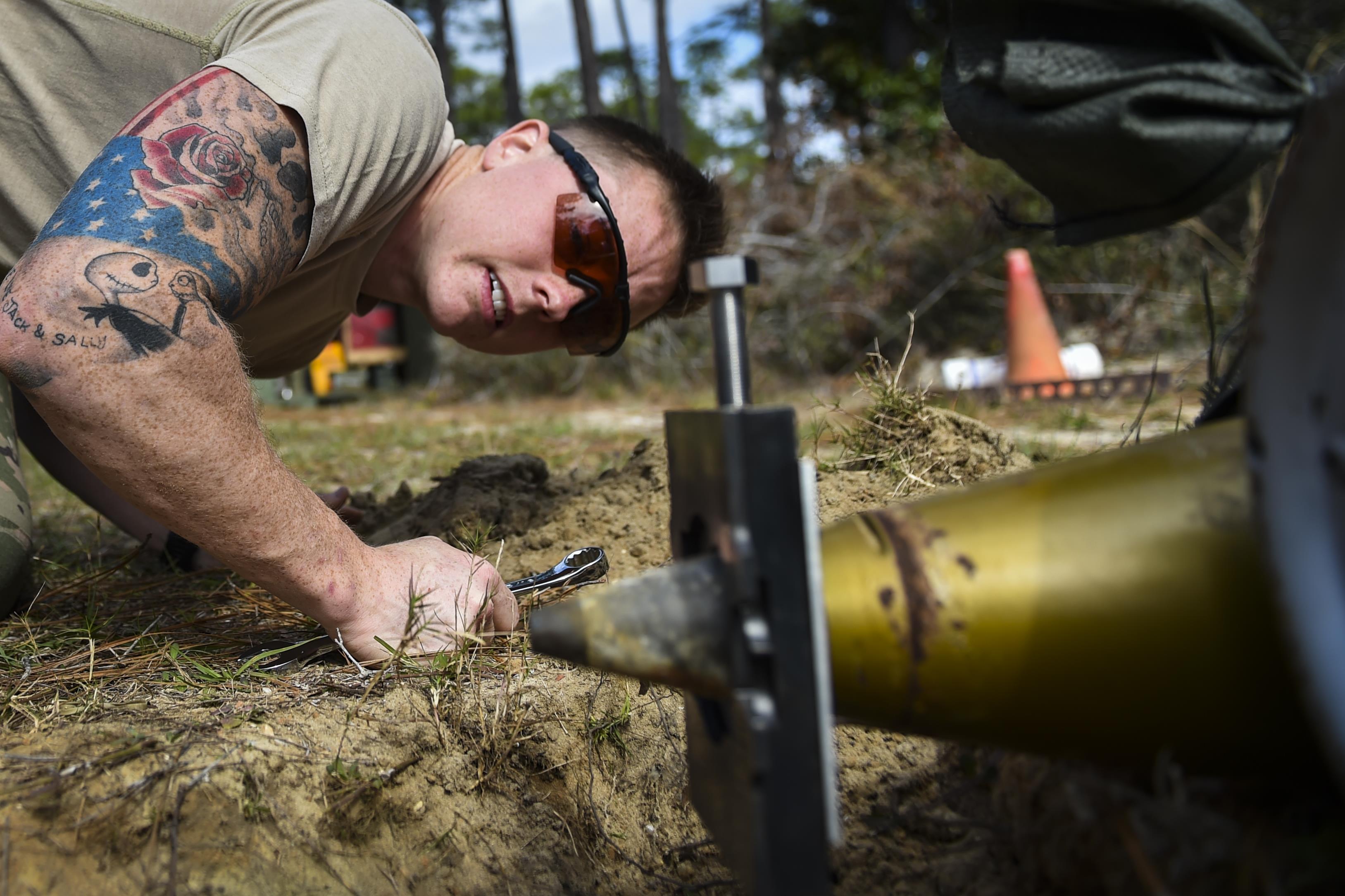 EOD Air Commandos conduct tool training