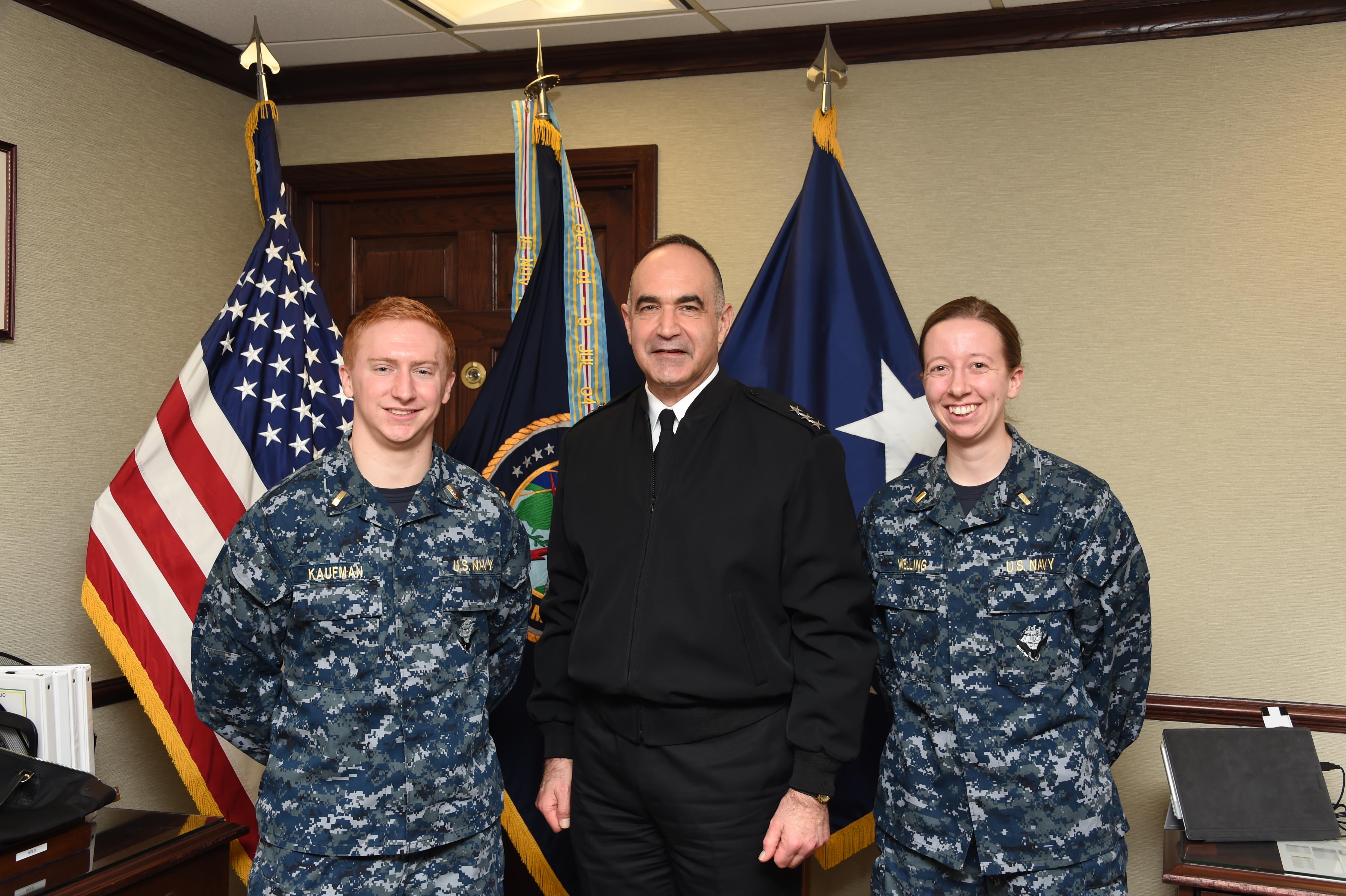 USSTRATCOM deputy commander meets with "Bull" and "George" Ensigns