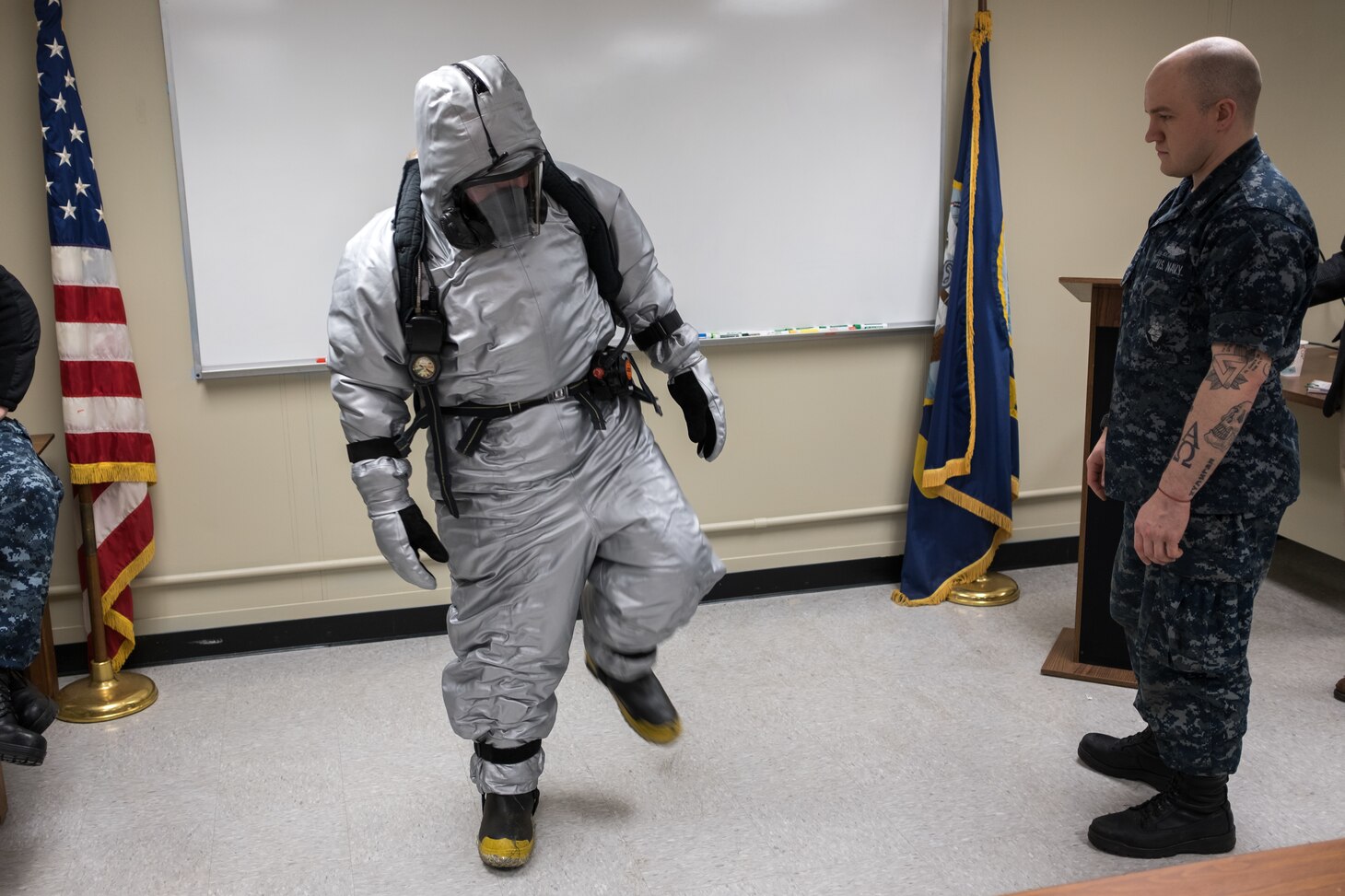 Taking the Heat: Navy Tests New Submarine Steam Suits > United States ...