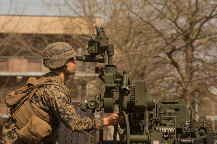 Marines participate in gunner and assisstant gunner course
