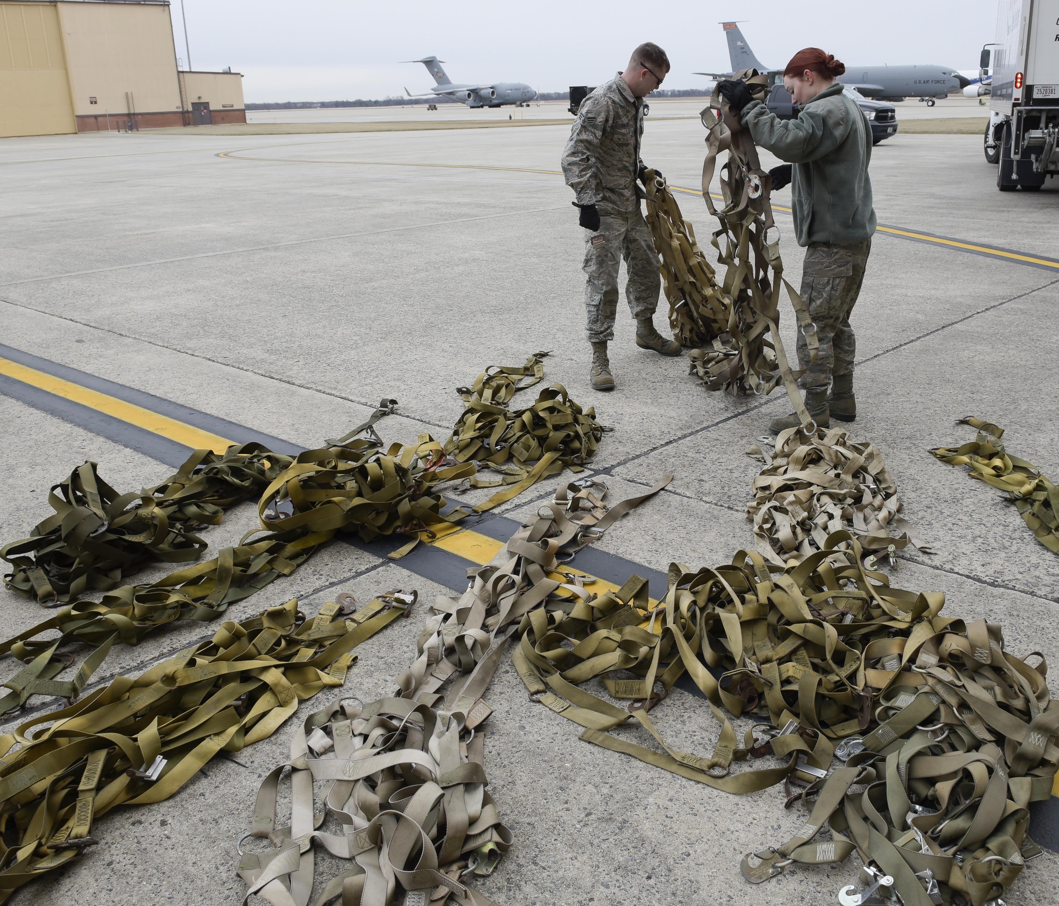 Mobility Airmen oversee movement of presidential artifacts > Team ...