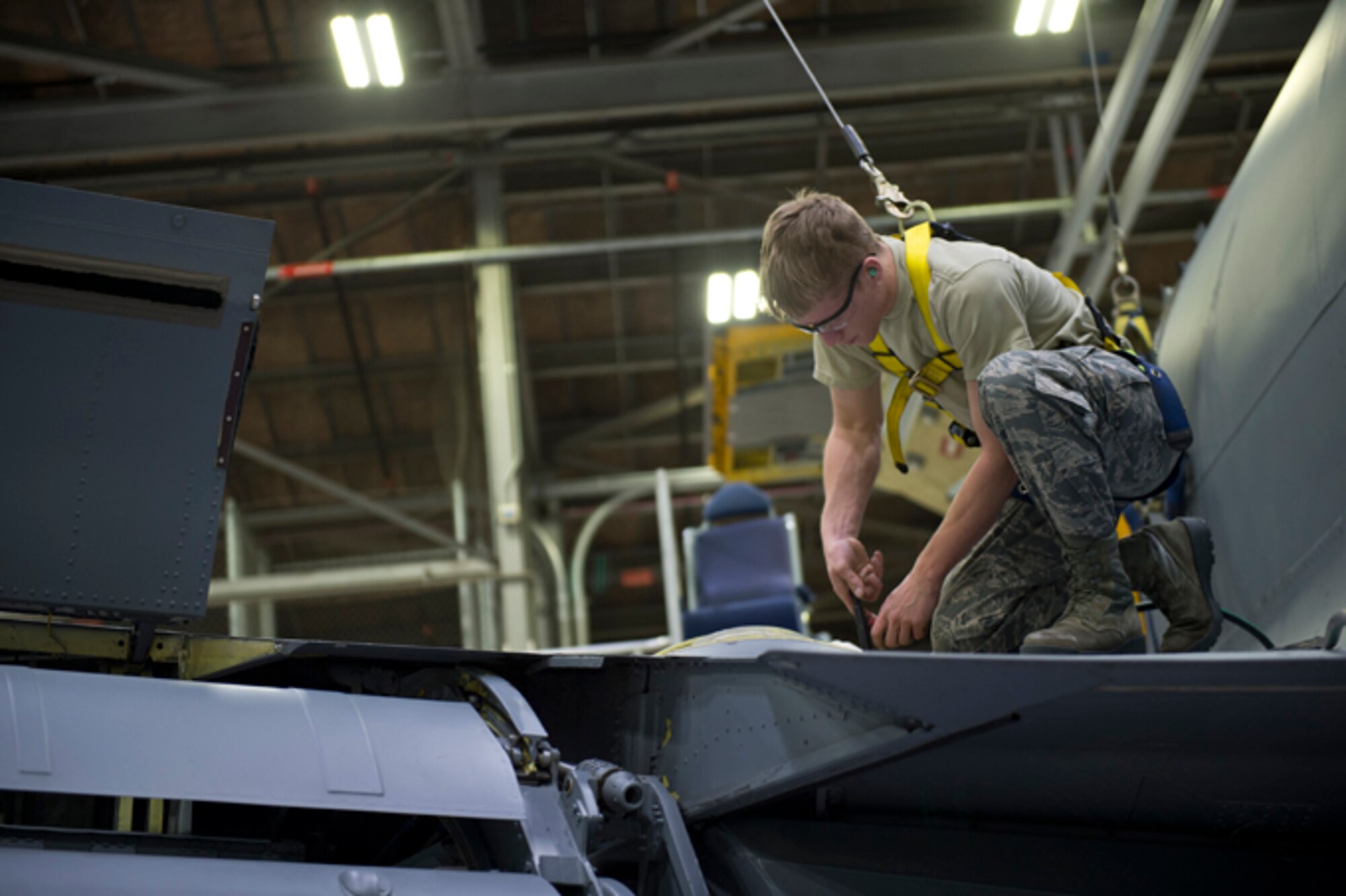 Maintainers give tankers facelift > Grissom Air Reserve Base > Article Display