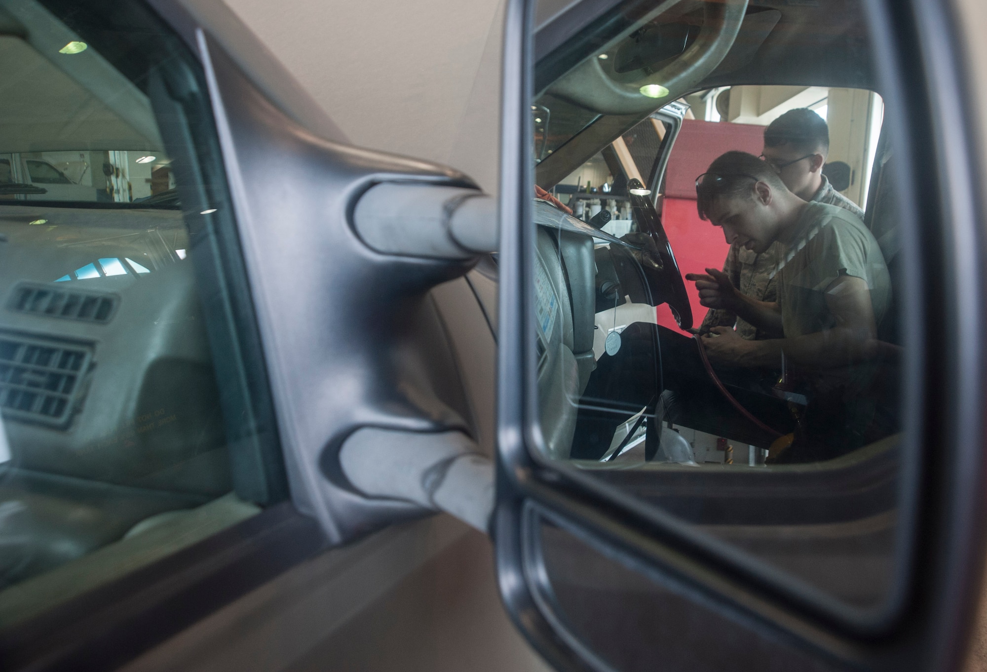 Fixing any and all: vehicle maintenance > Kadena Air Base > Article Display