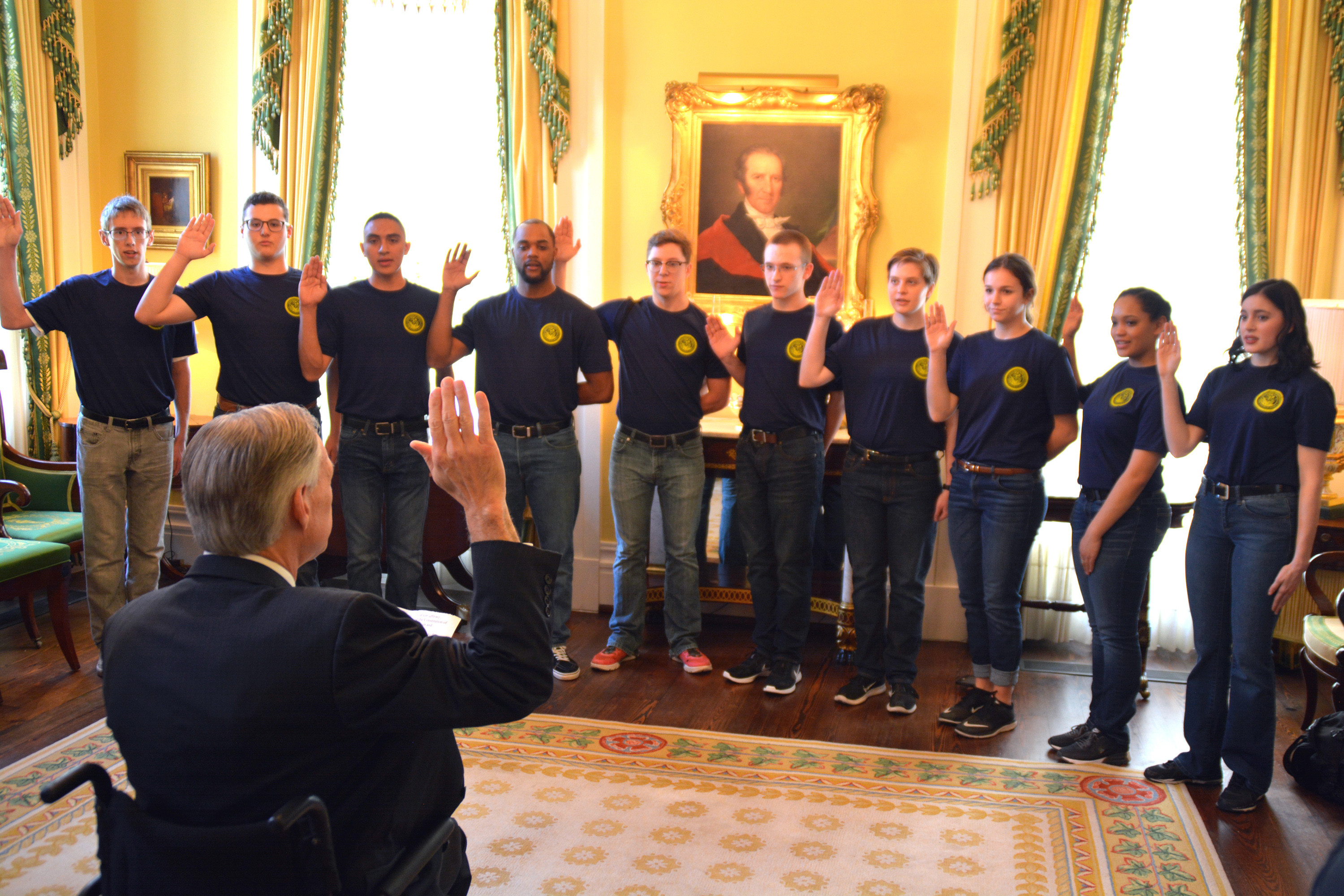 Texas Governor Delivers Proclamation, Swears in Future Sailors during ...