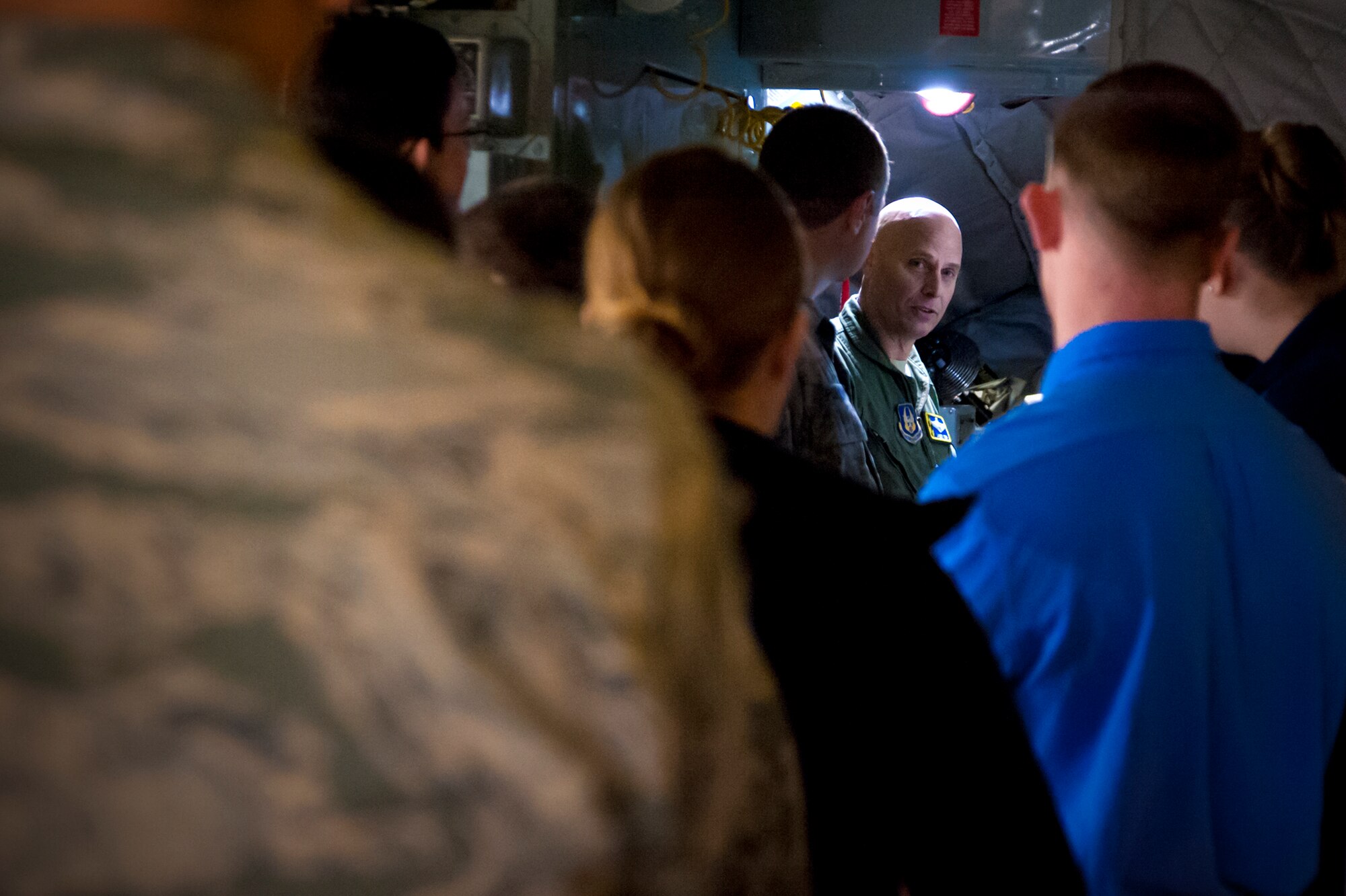 Pilots provide tour to future leaders > 459th Air Refueling Wing ...