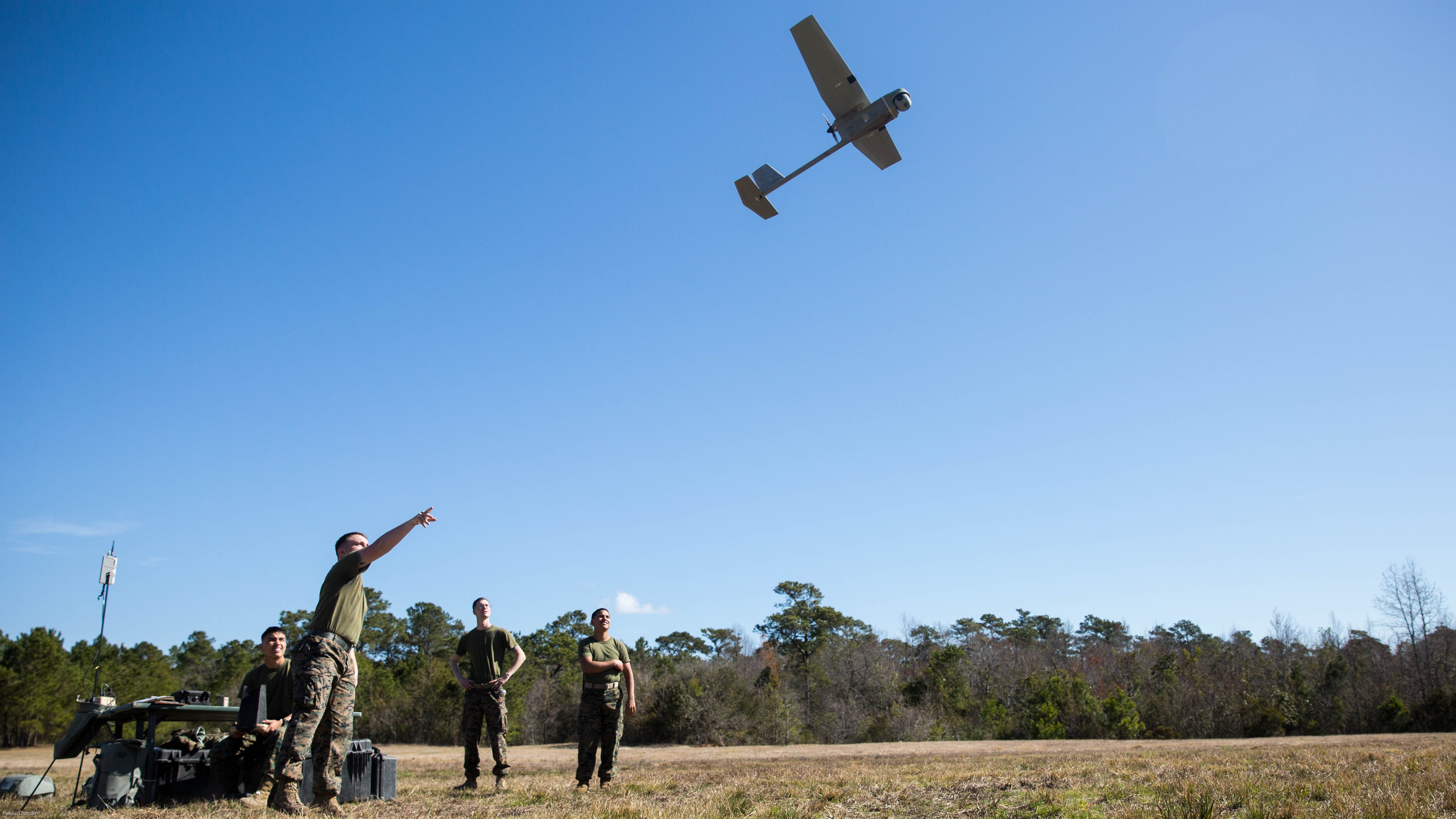 No pilot, no problem: Marines qualify with Raven > United States Marine ...
