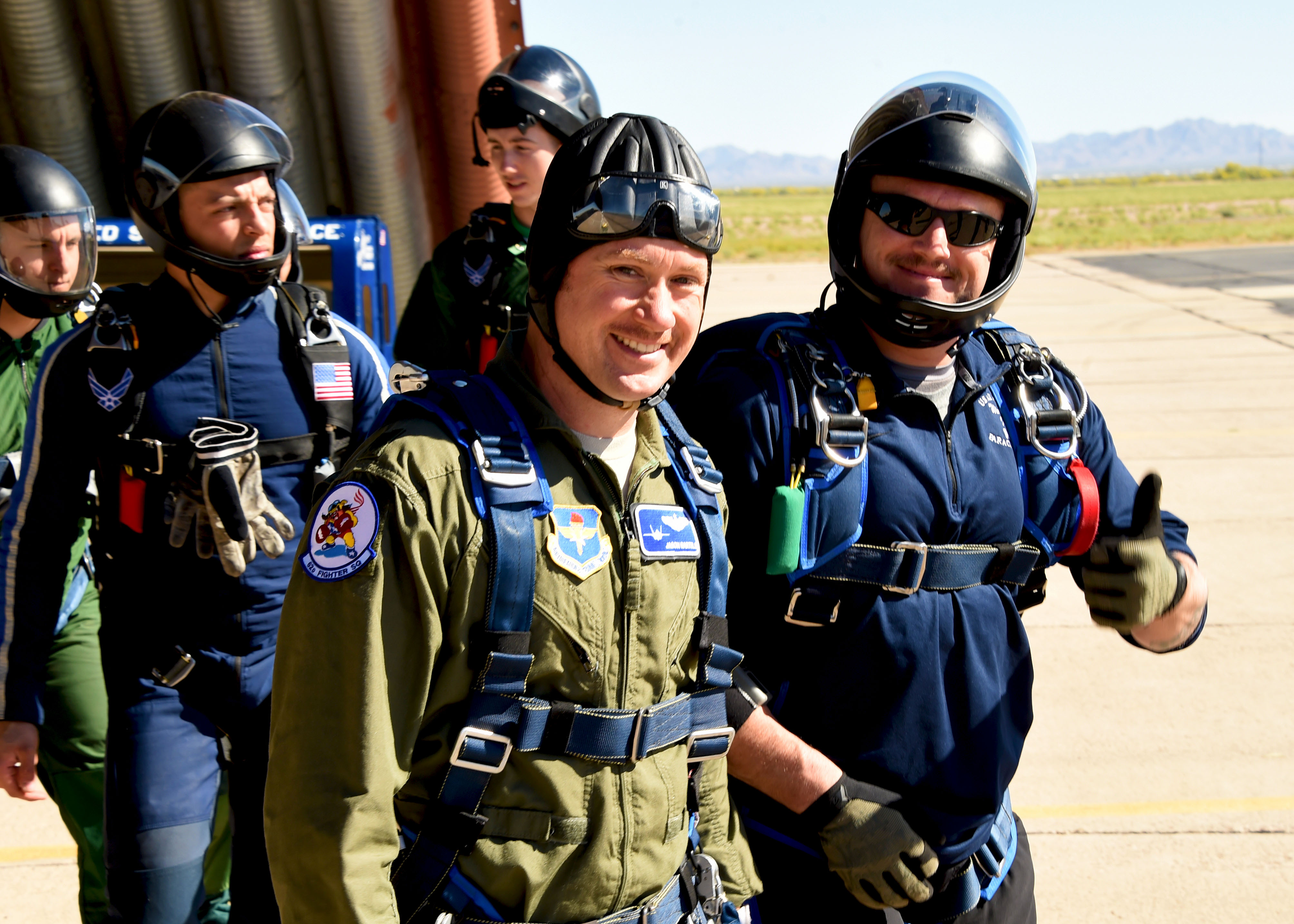 Luke supports Wings of Blue Parachute Team at Gila Bend