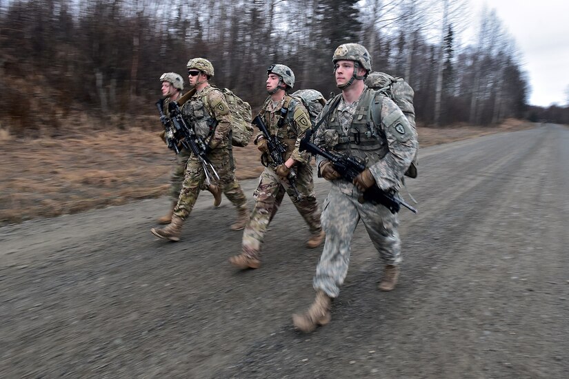 Comanche Paratroopers execute Tactical Foot March > Joint Base ...