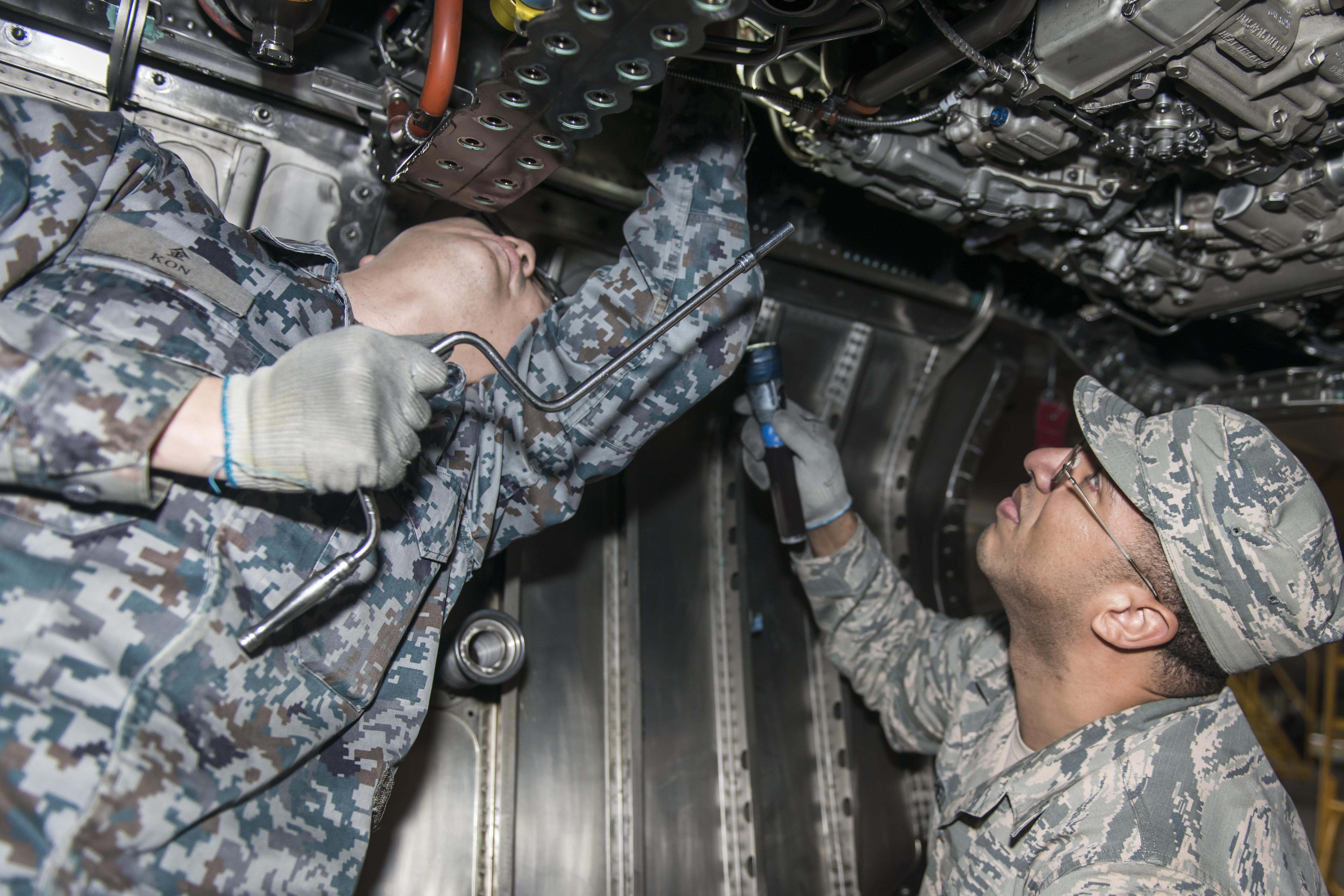 US, Japan Airmen enhance bilateral partnership, make friends > Misawa ...