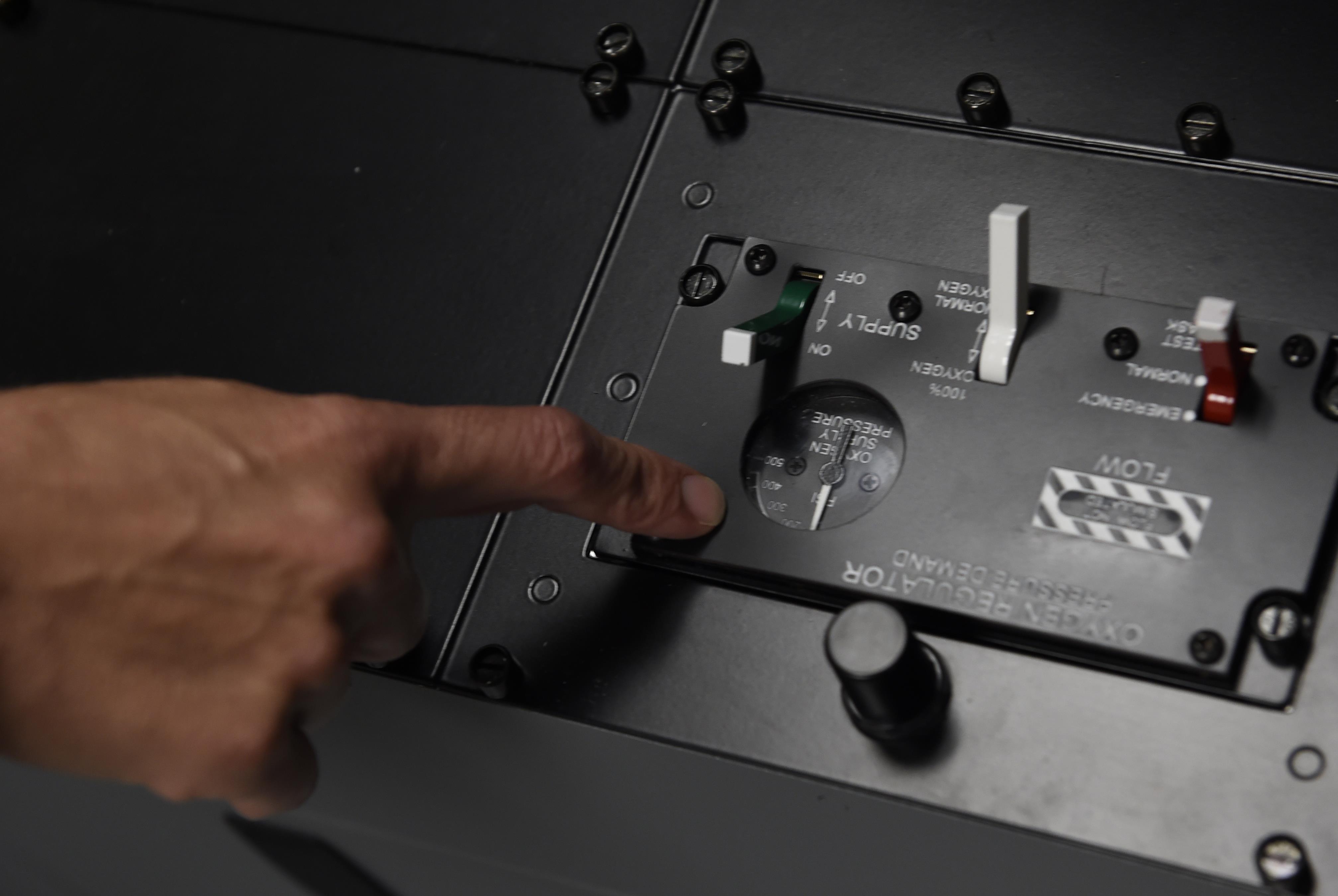 Aircrew training device saves AMC time, money > 315th Airlift Wing ...