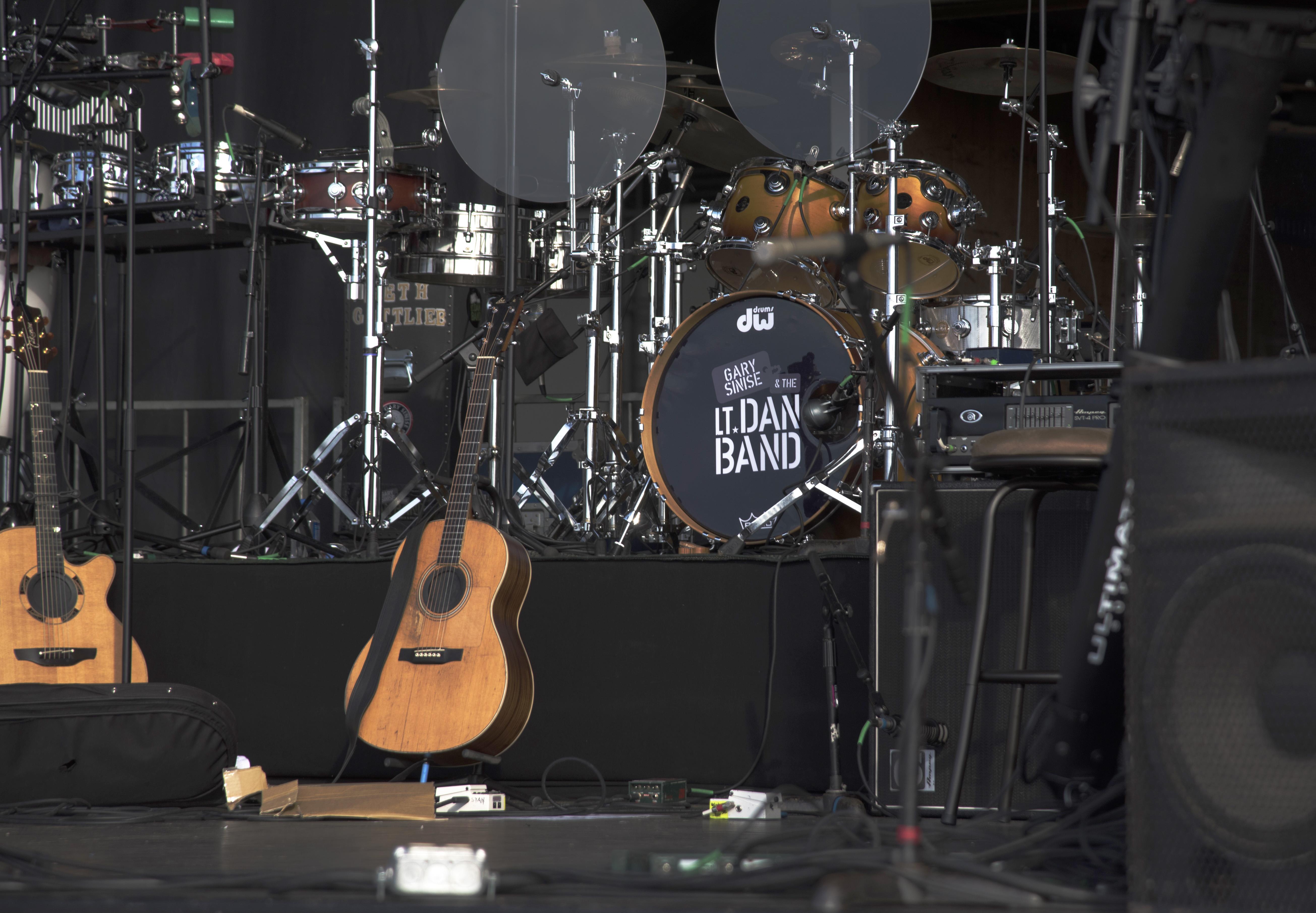 Lt. Dan Band visits MacDill > MacDill Air Force Base > Article Display