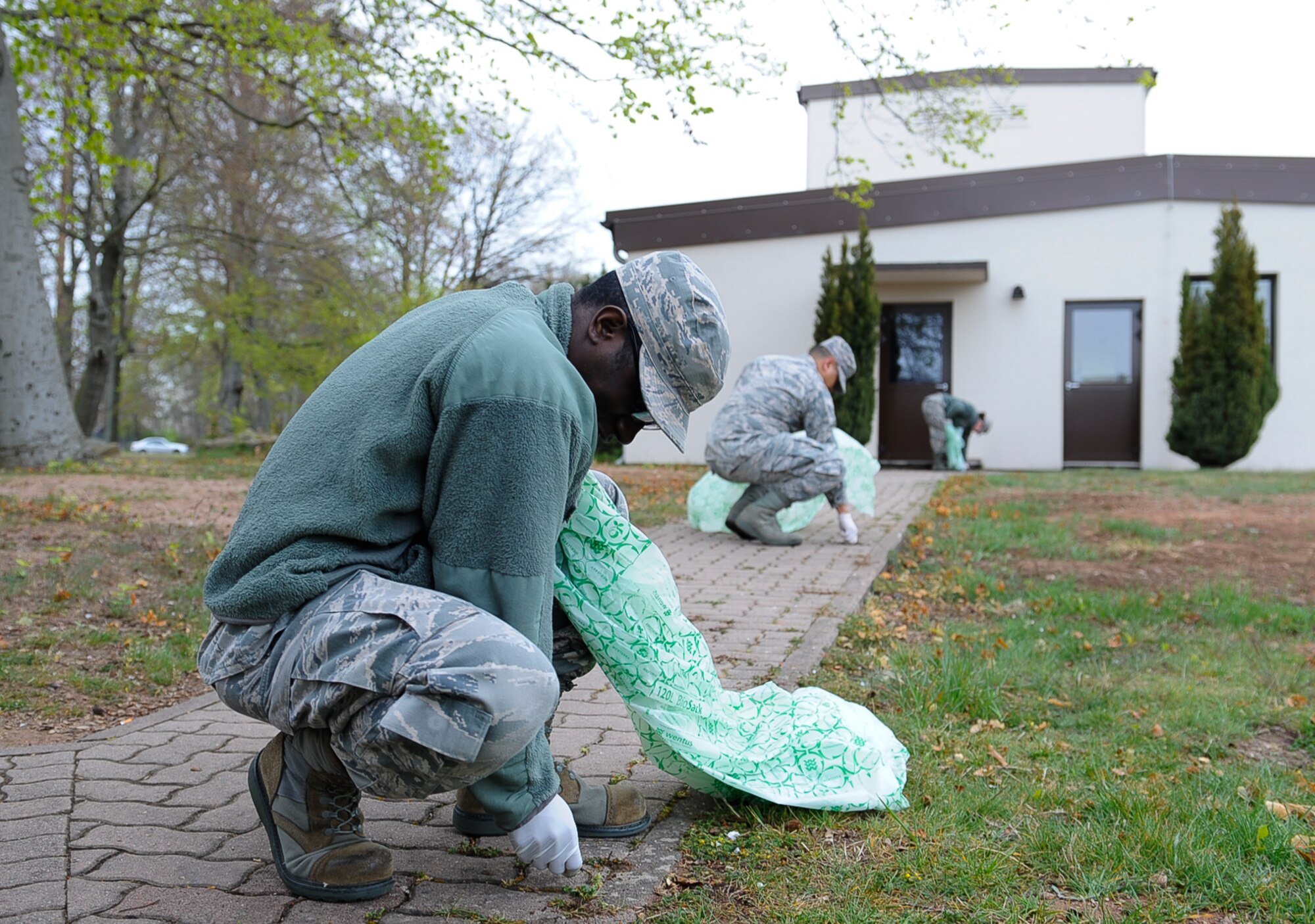 Spring Cleanin' > Ramstein Air Base > Article Display