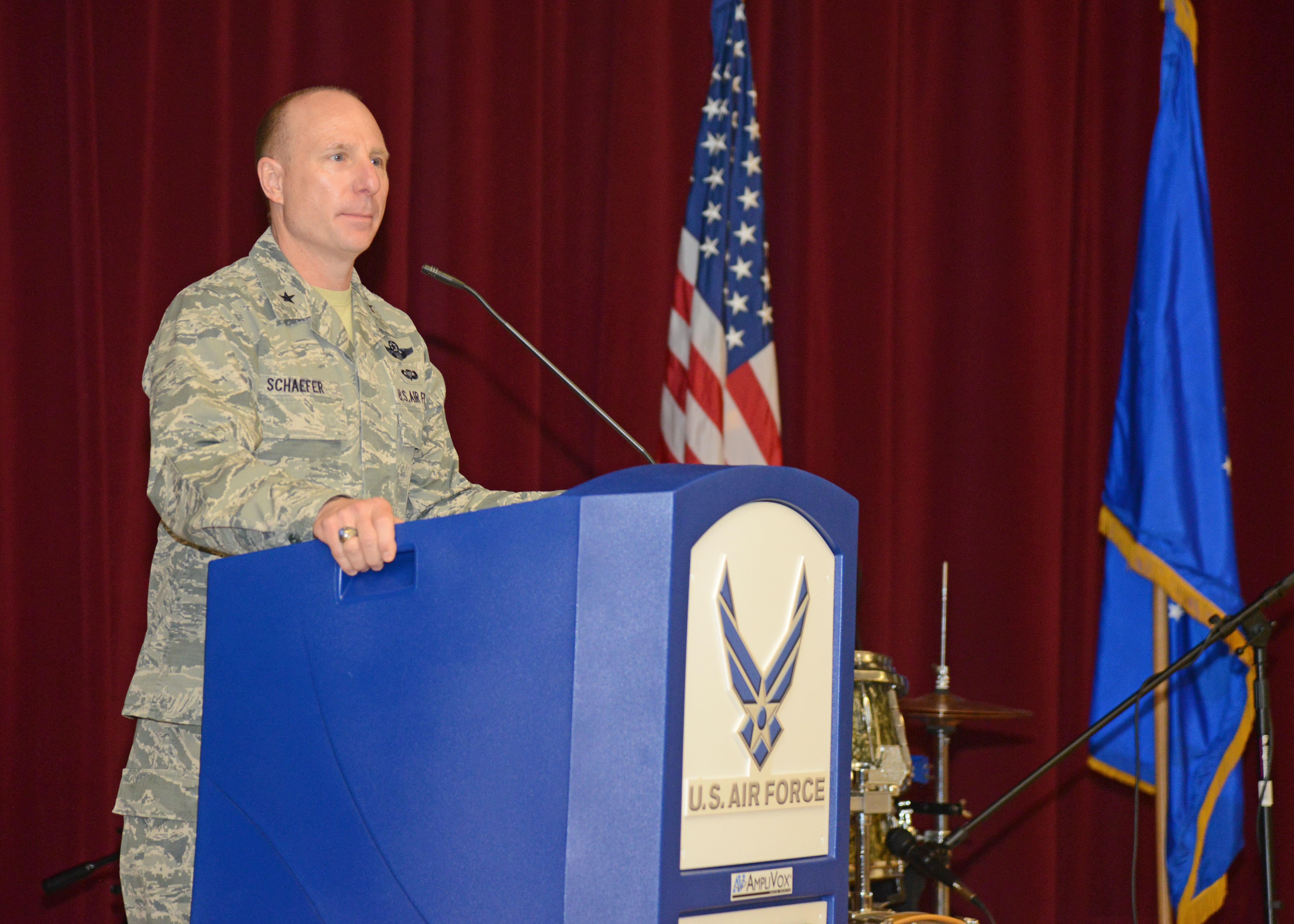 Retiree Appreciation Day 2017 greets 313 guests > Edwards Air Force ...