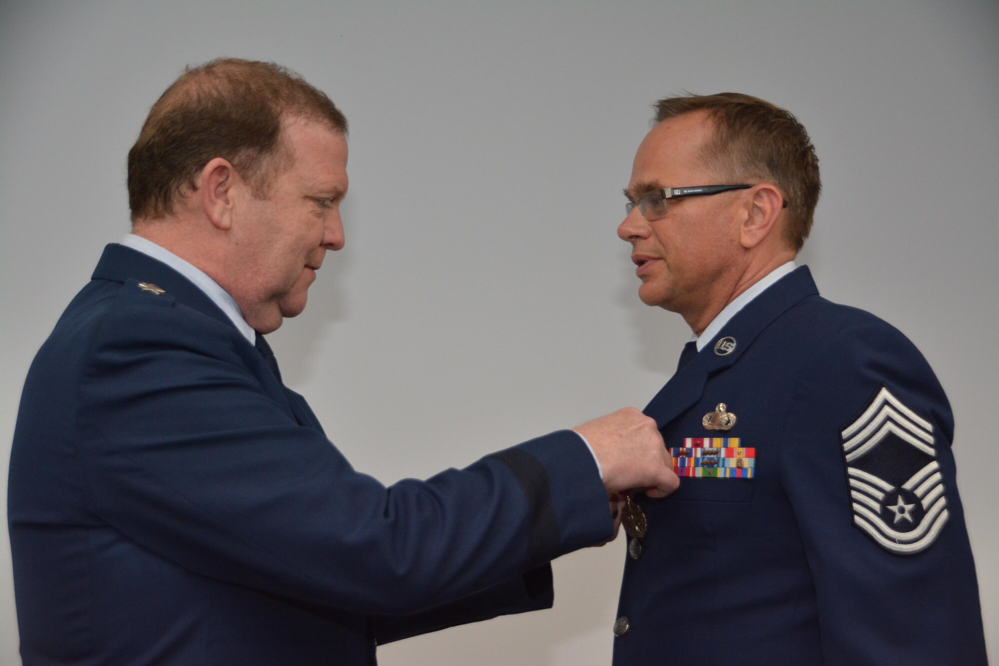 General Scobee Holds Final Commander's Call > 10th Air Force > Article ...