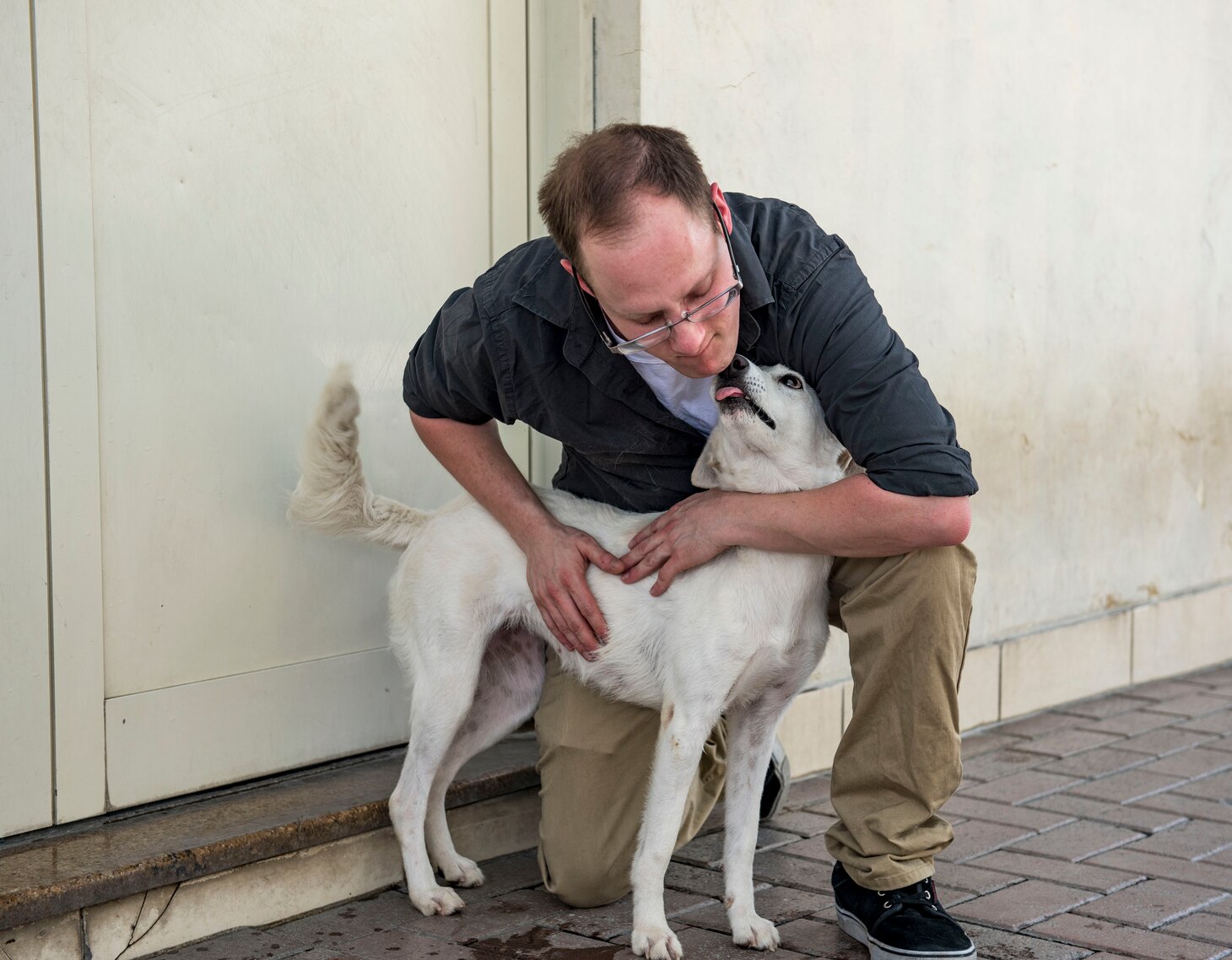Lending a Helping Hand > United States Navy > News Display
