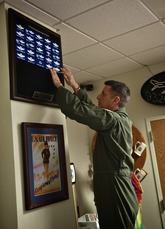 Lt. Col. Ralph "Louie" DePalma retires > 932nd Airlift Wing > Article ...