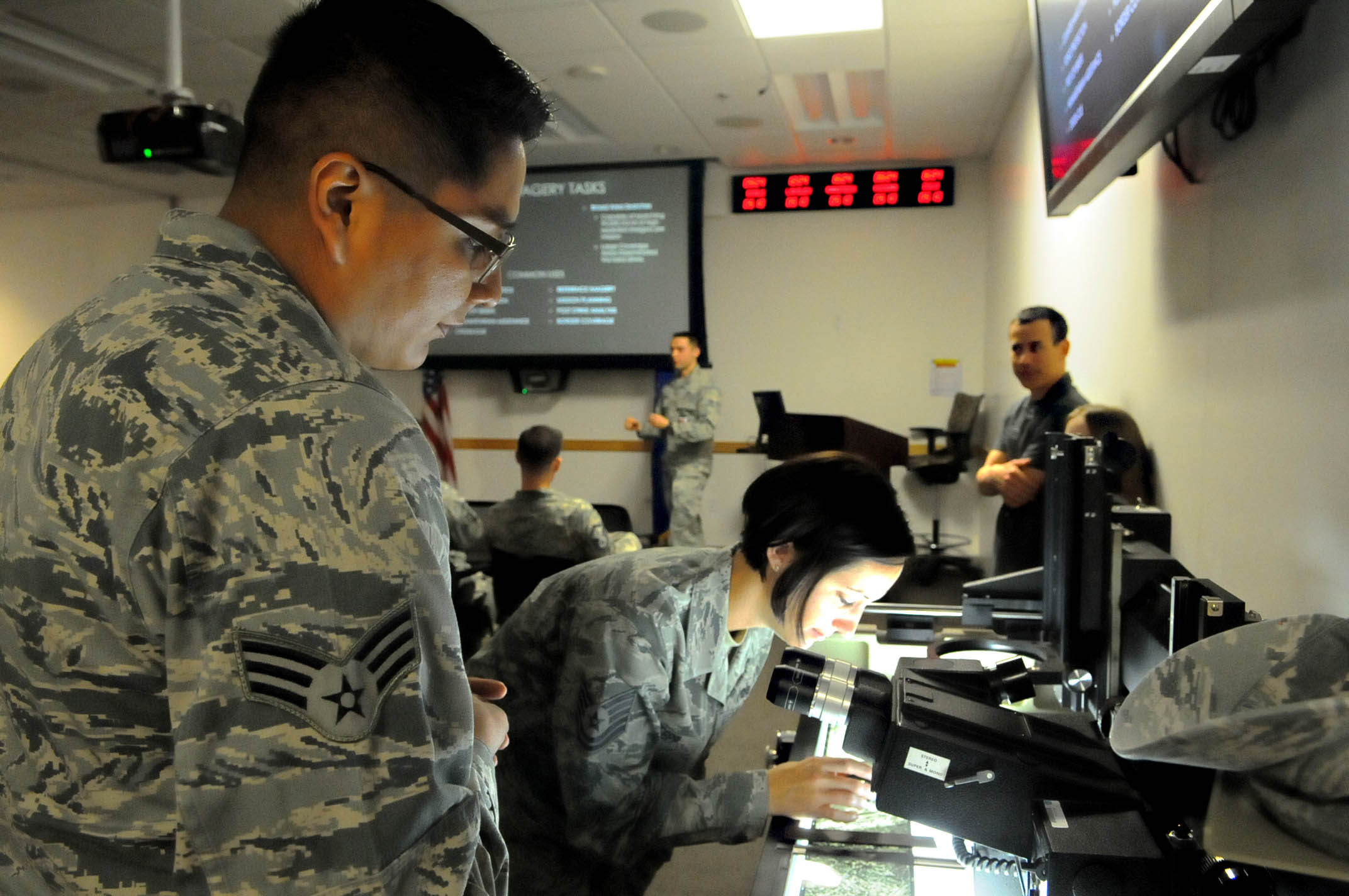 Airmen, families welcomed at 548th ISRG open house > Sixteenth Air ...