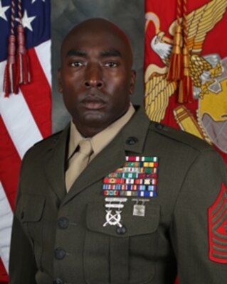 Sergeant Major Bobby Clark III > 3rd Marine Aircraft Wing > LeadersView