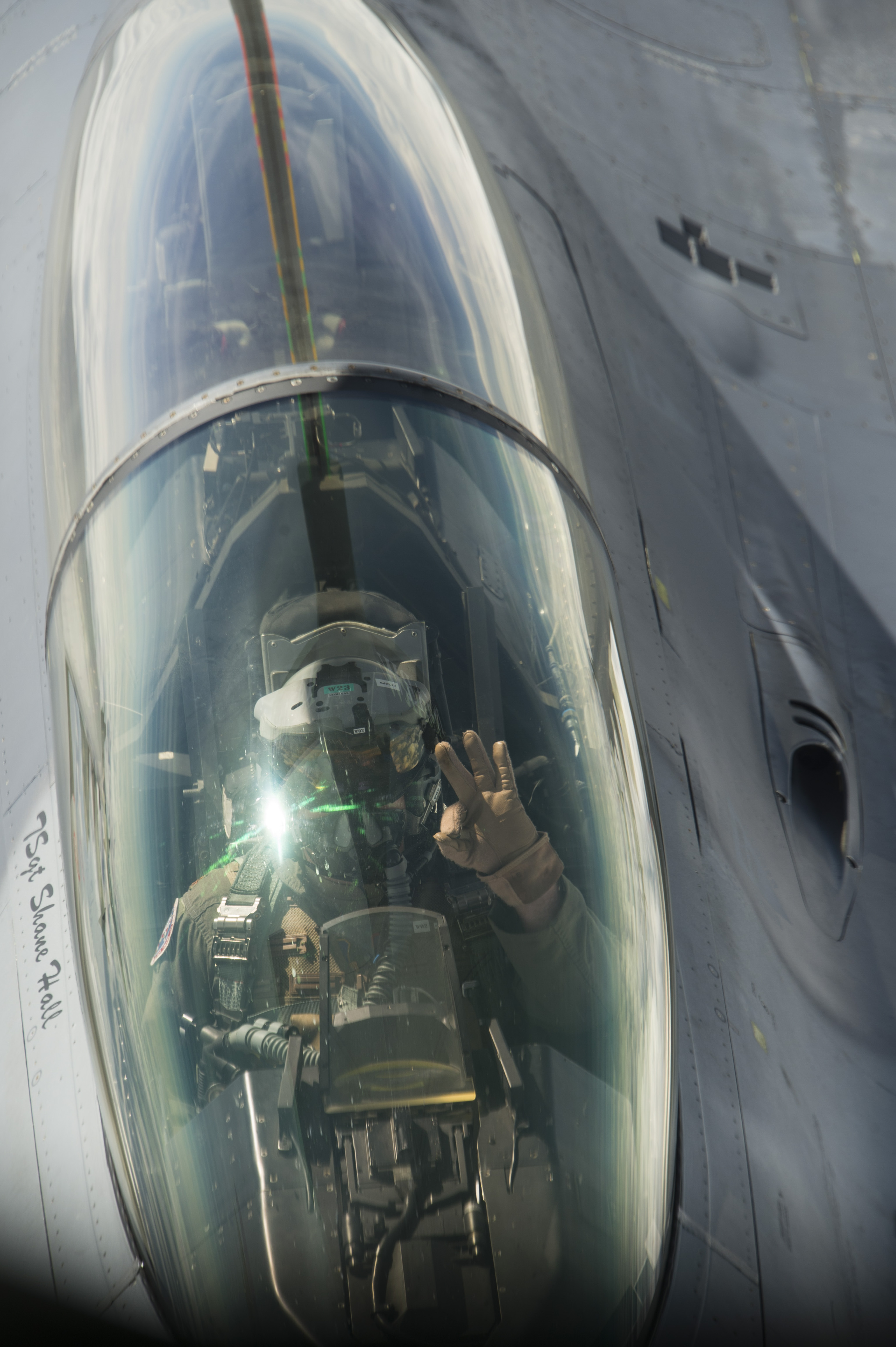 185th ANG provides refueling training to F-16 Fighting Falcons > U.S ...