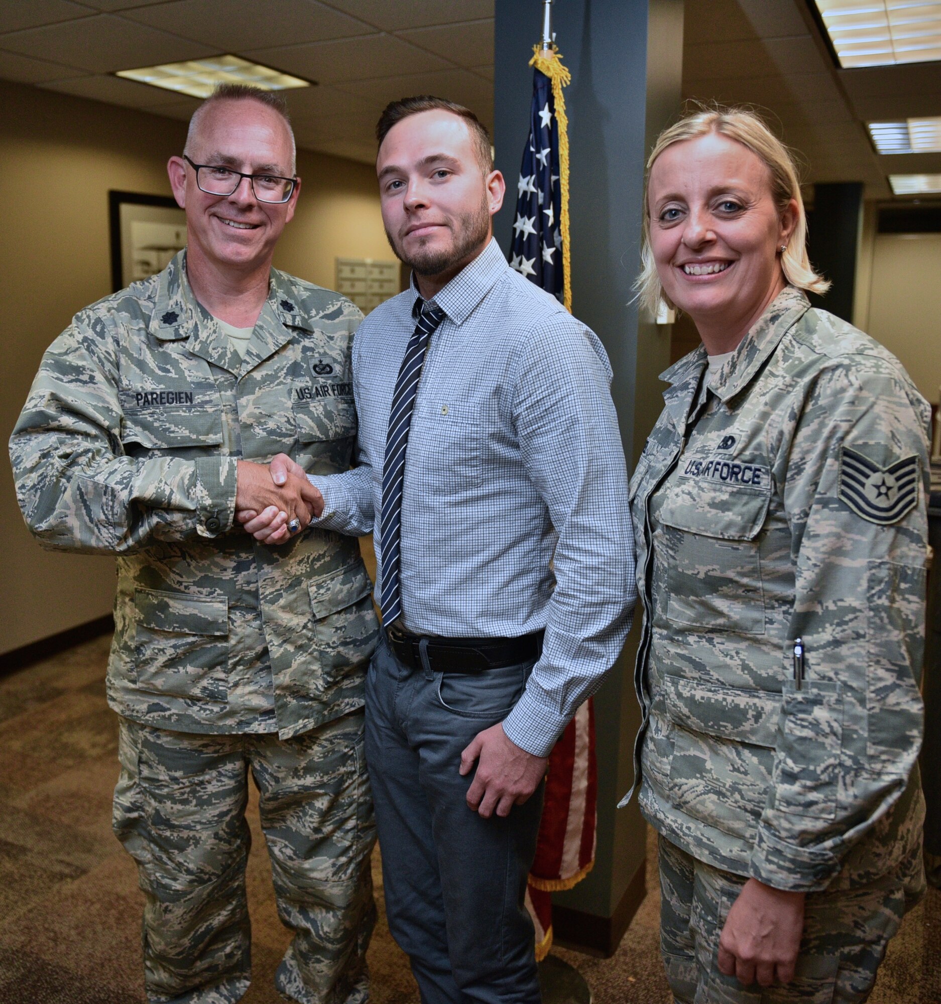 Ready to serve > 932nd Airlift Wing > Article Display