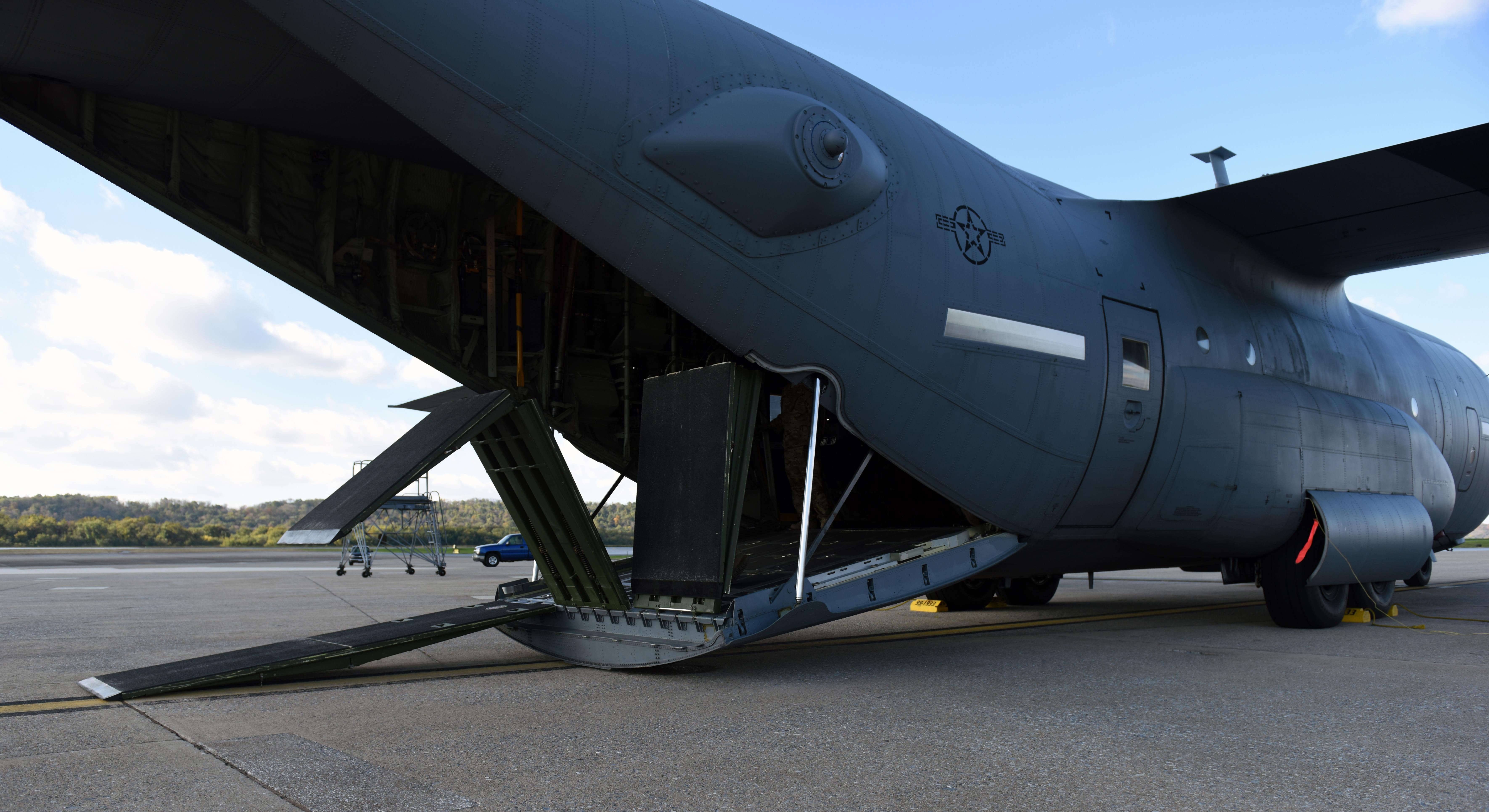 193rd SOS loadmasters conduct canary slides training > 193rd Special ...