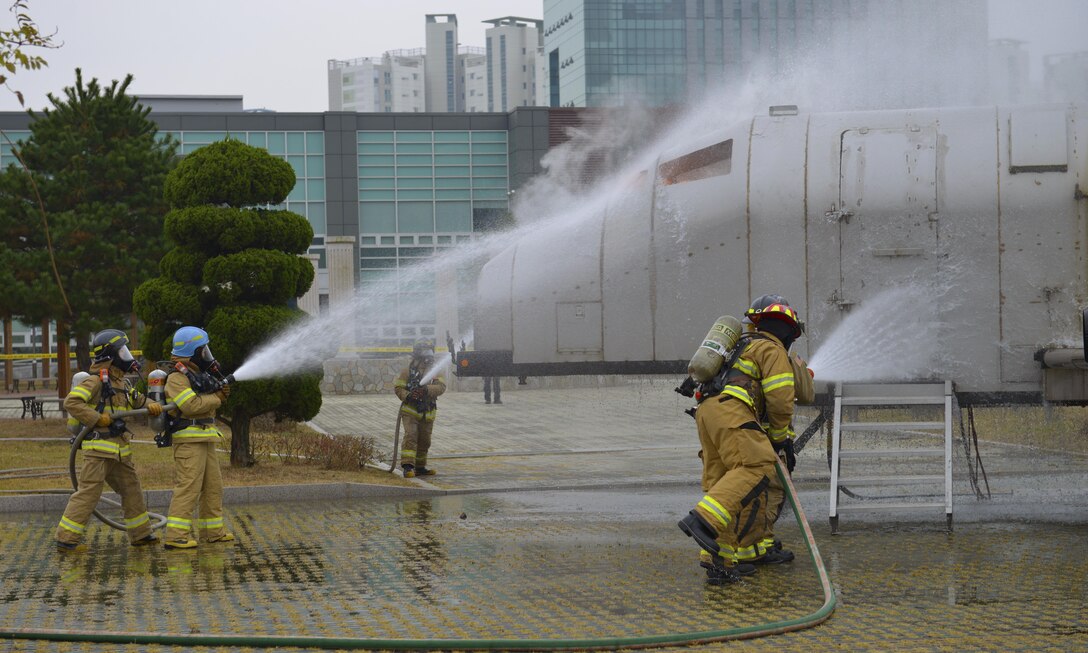 Osan, Korean Emergency Services train together, strengthen commitment