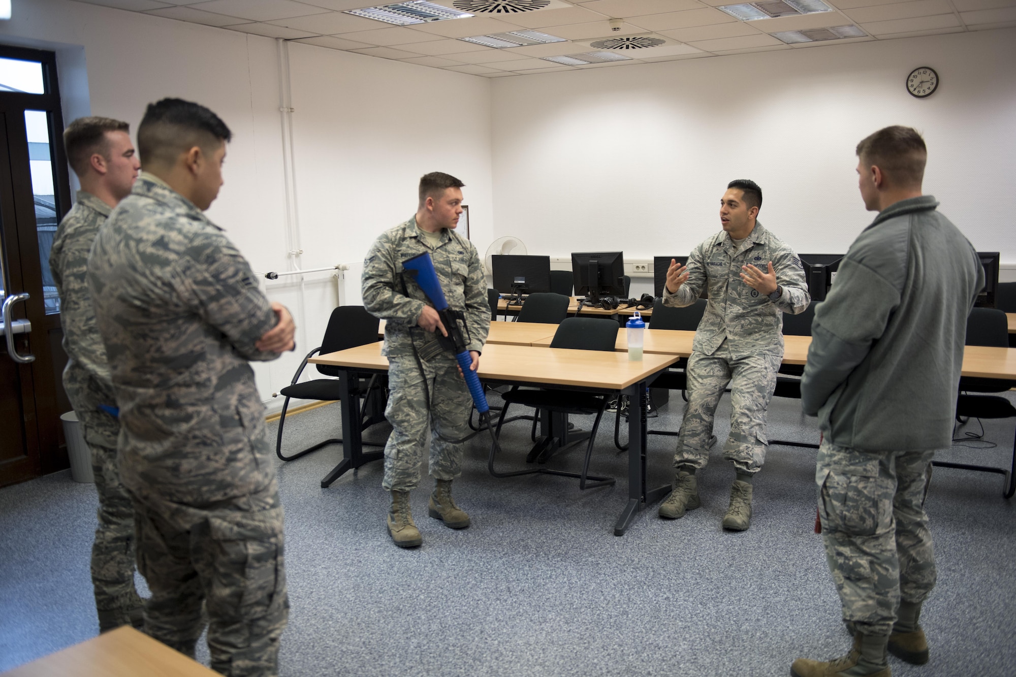 86 SFS trains STAR augmentees > Ramstein Air Base > Article Display