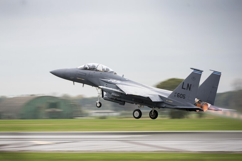 RAF Lakenheath: sky full > Royal Air Force Lakenheath > Article Display