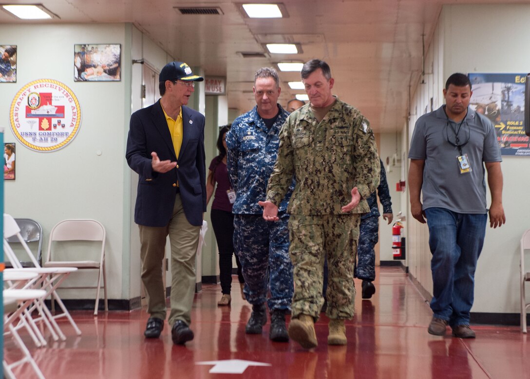171112-N-MU198-083 SAN JUAN, Puerto Rico (Nov. 12, 2017) Luis Gerardo ...