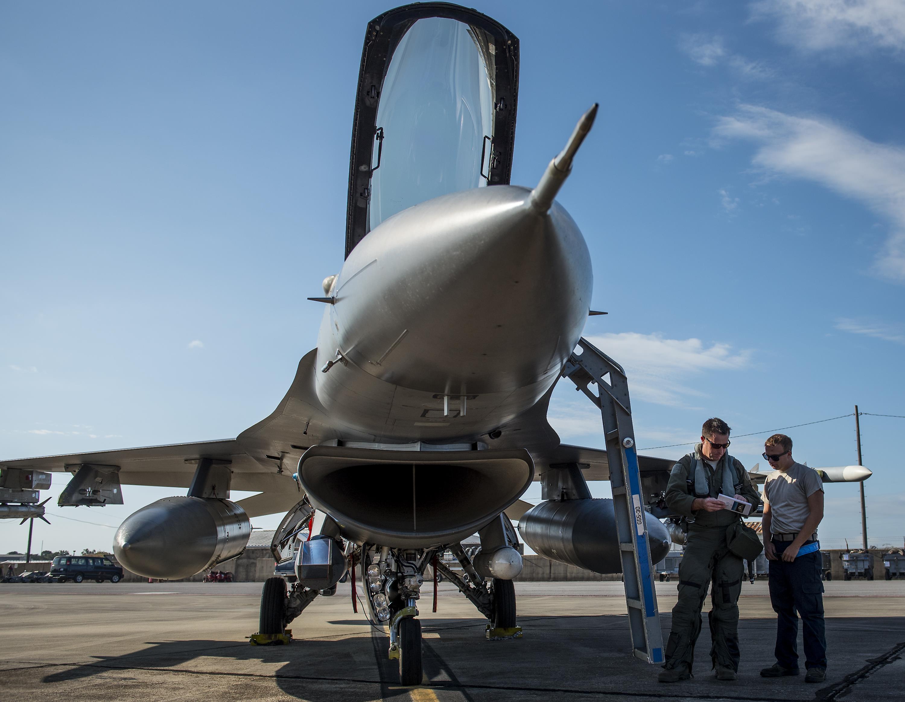Fighting 55th drop bombs at Combat Hammer > Shaw Air Force Base ...