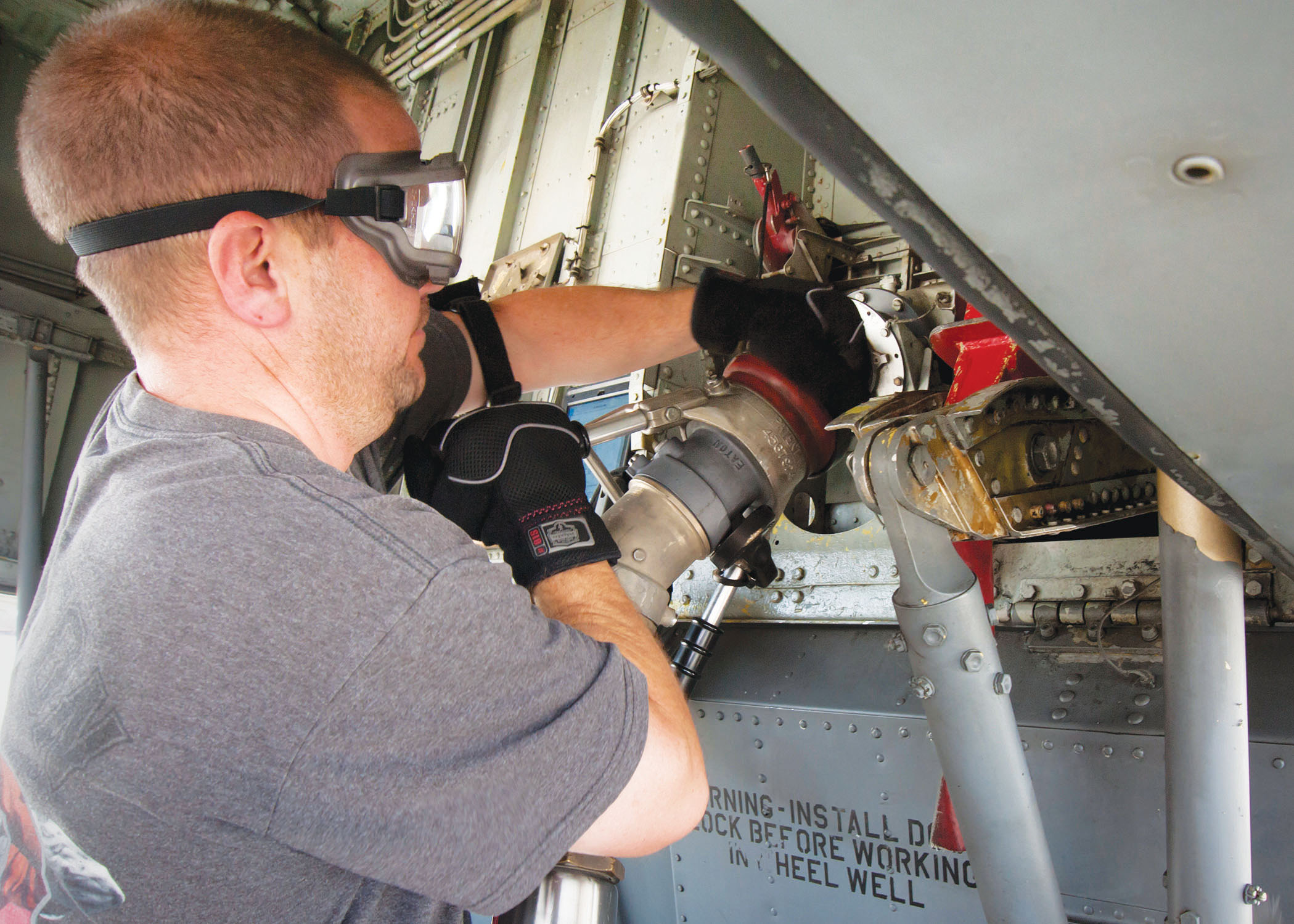 Refinery to Flight > Defense Logistics Agency > DLA Energy News