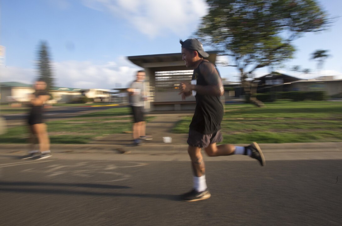 3rd Radio Bn., Semper Fit host Turkey Trot 10k